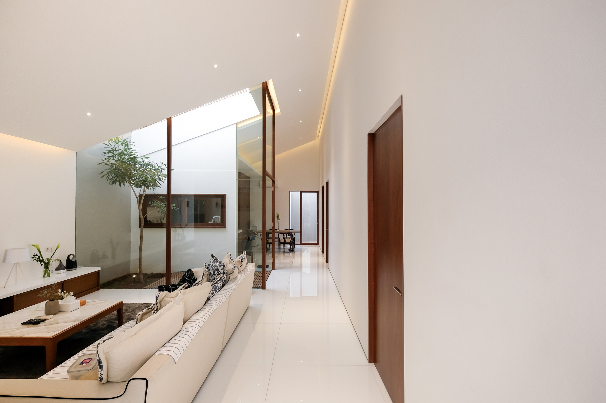 Gallery of DG House / KARA architecture - 4