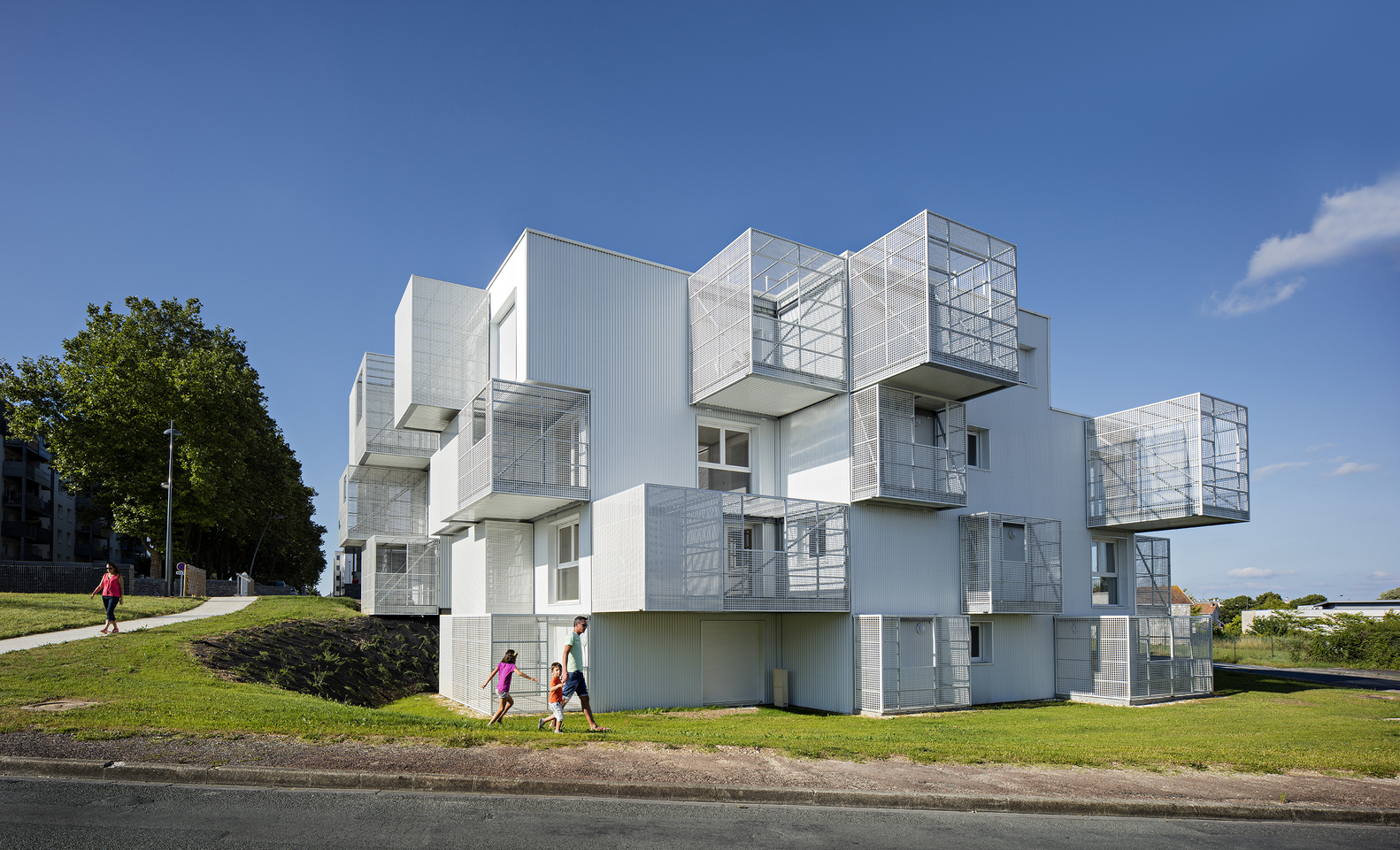 Gallery of Social Housing and Settlements: Potential Promoters of ...