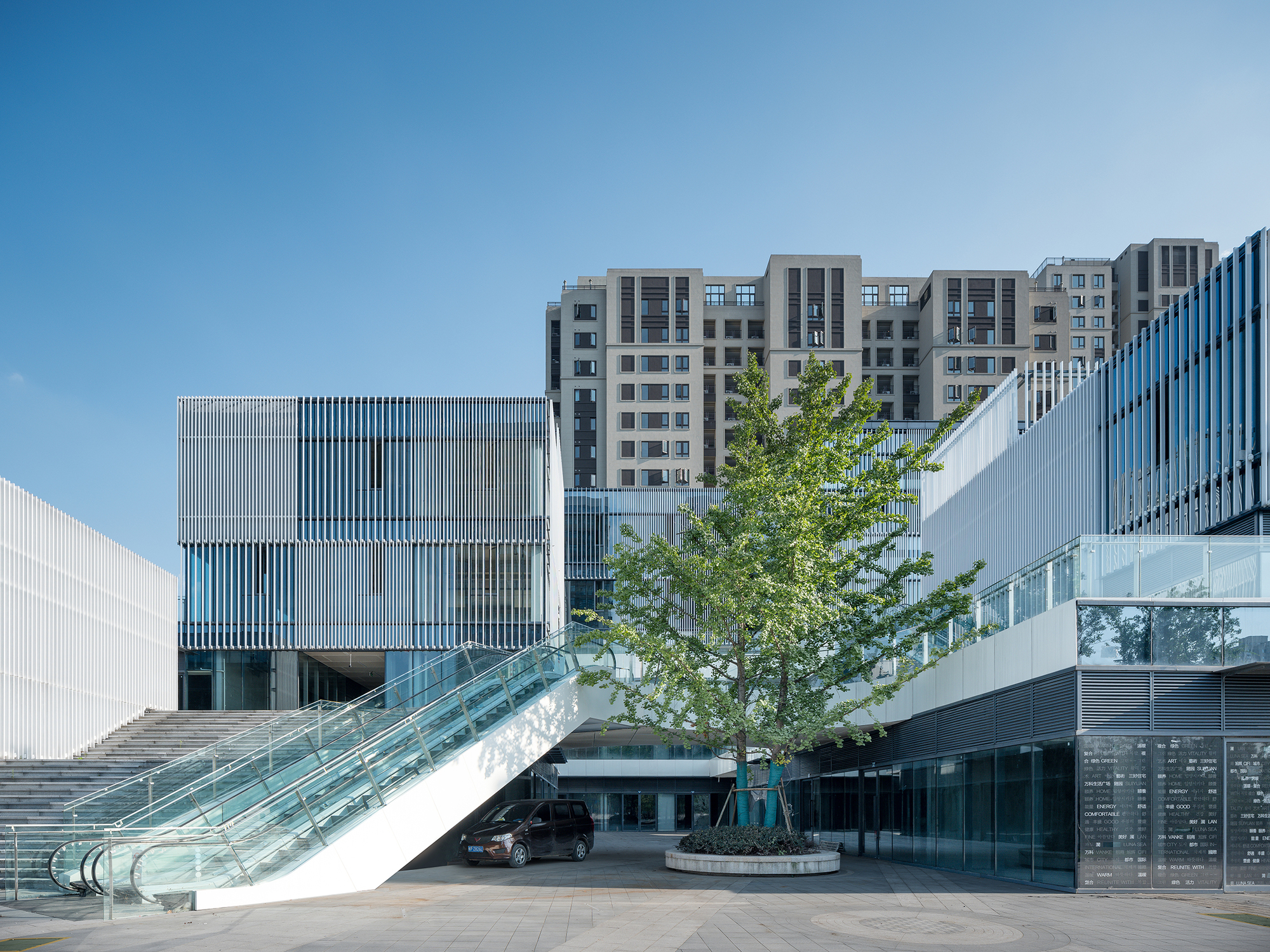 Gallery of Cube Gallery / CLOU Architects - 3