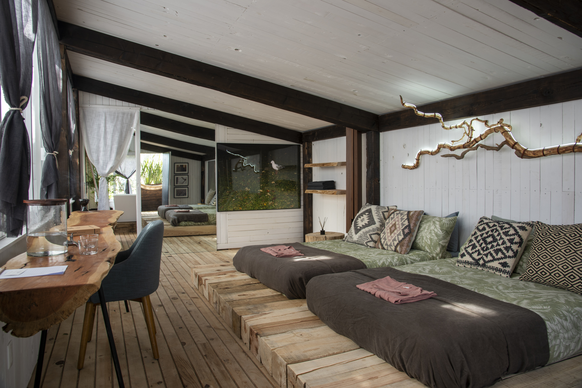 Gallery of JapoNeza Retreat / Fausto Terán - 8