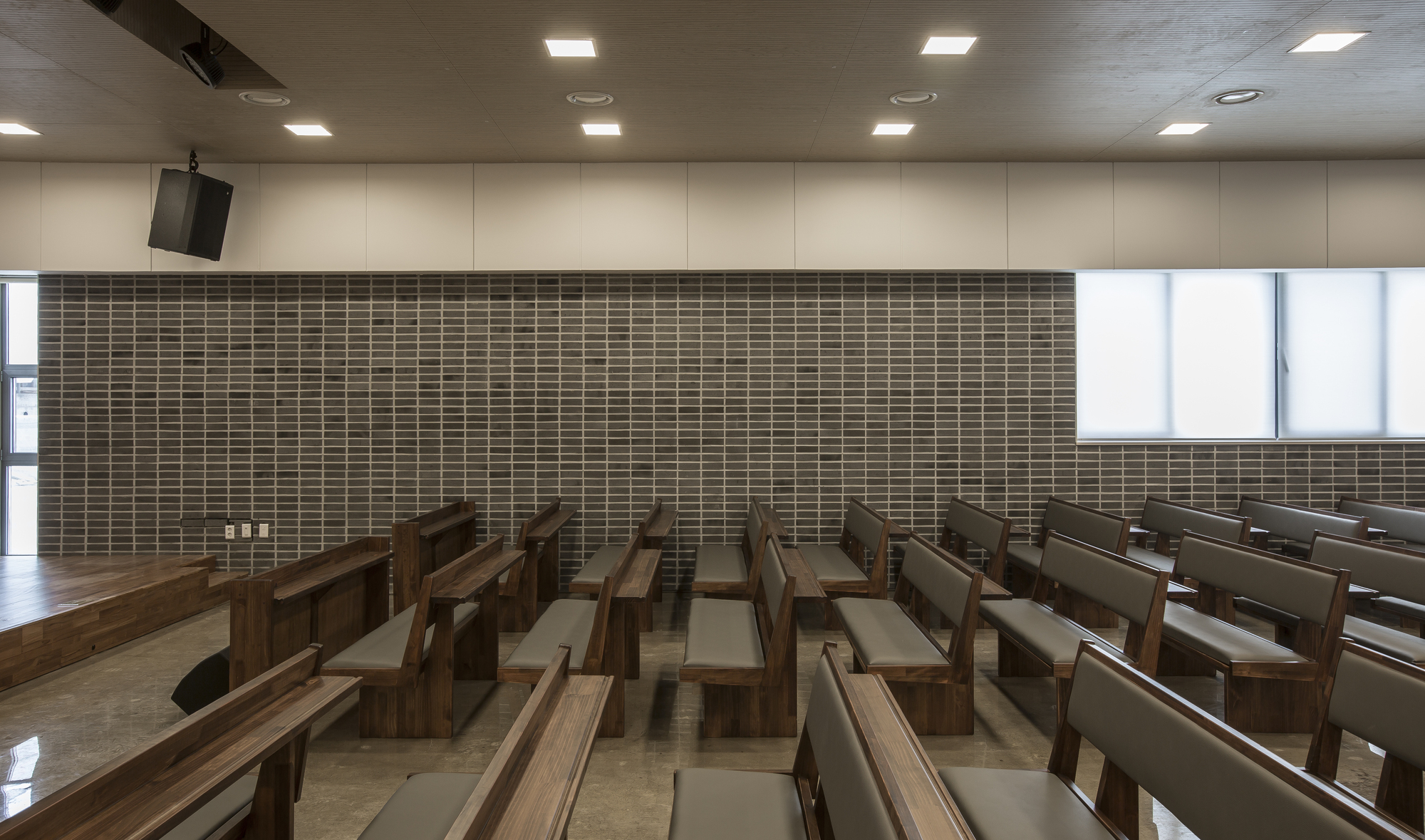 Gallery of Evergreen Church / Oh Jongsang - 10