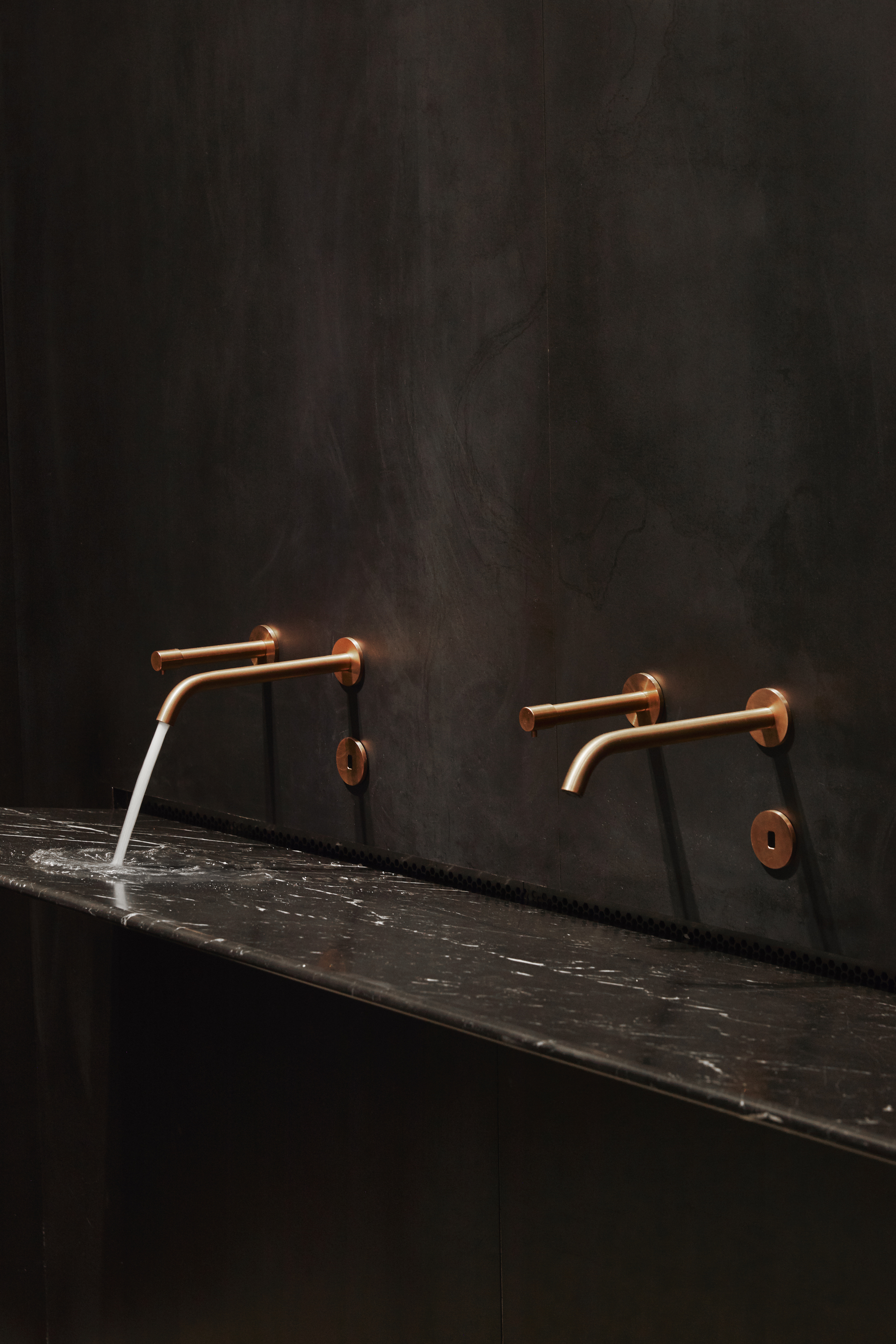 Gallery of Splash Lab LA Showroom / McLaren Excell - 23