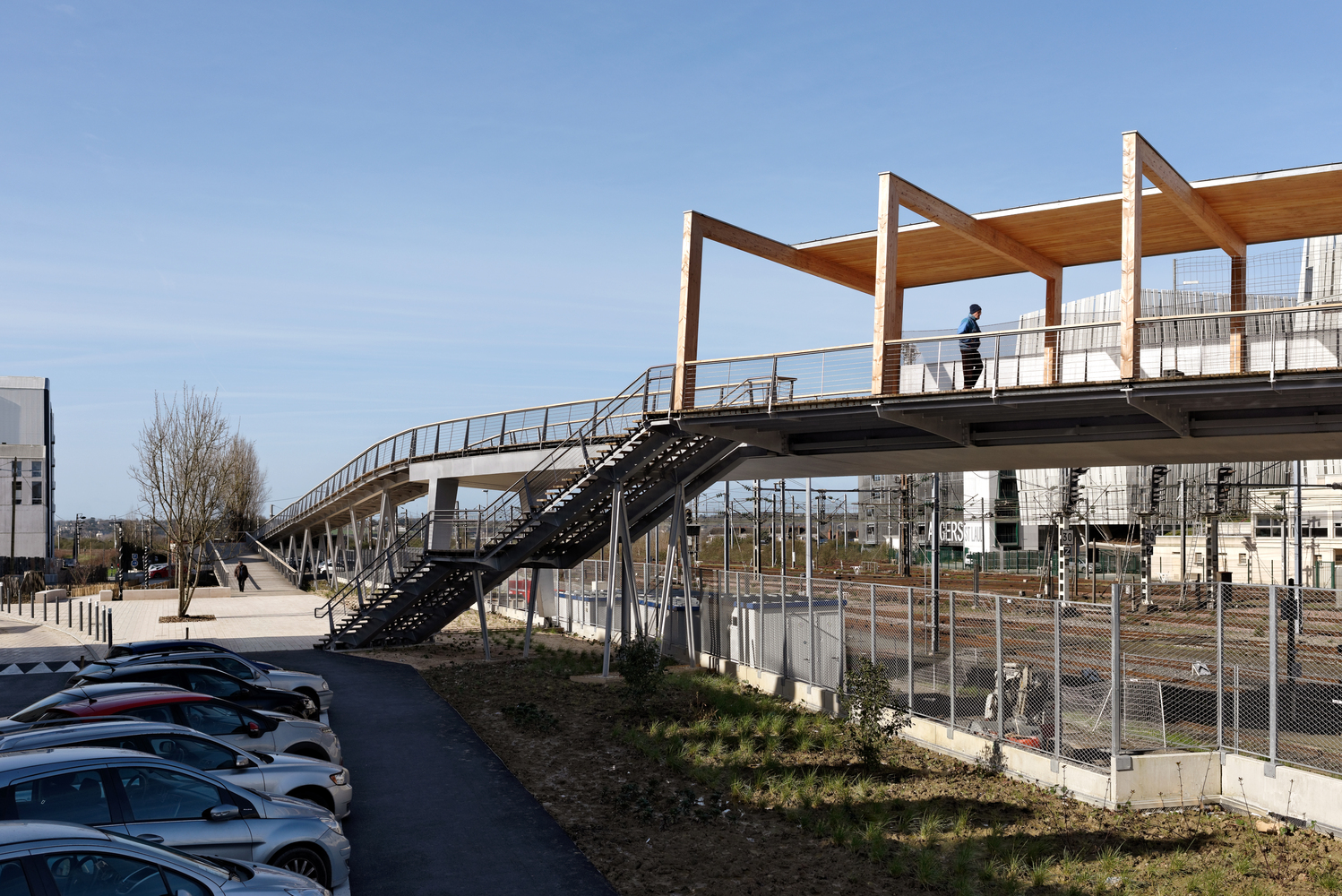 Gallery of Footbridge of the High Speed Train Station Saint Laud ...