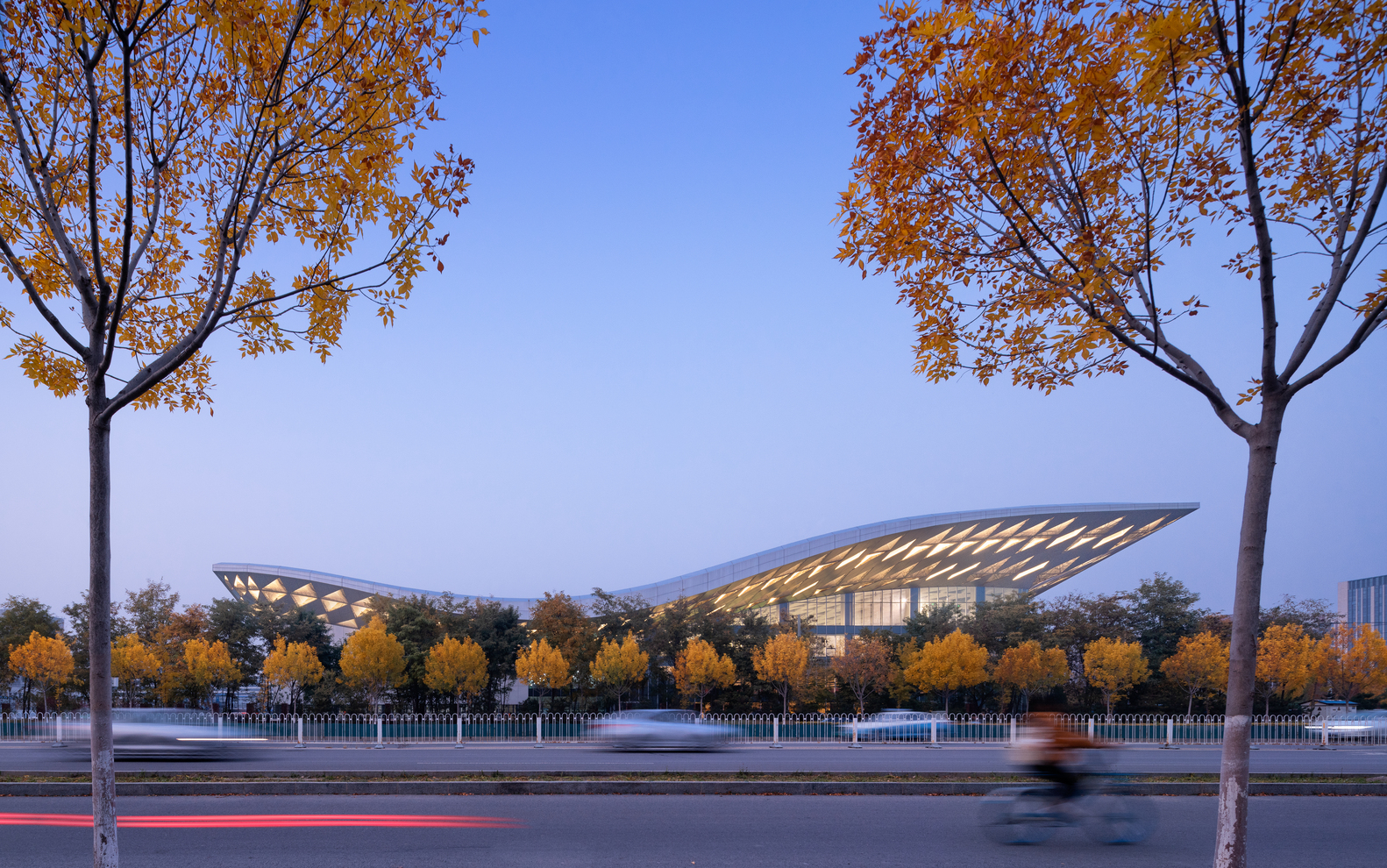 Gallery of BIT Sports Center / Atelier Alter Architects - 10