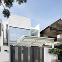 The Silver Lining House / Studio Lawang | ArchDaily