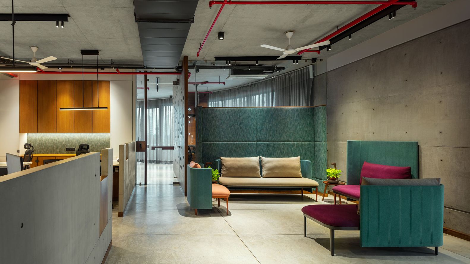 Gallery of Sangini House / Urbanscape Architects + Utopia Designs - 24