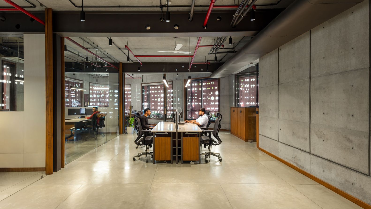 Gallery of Sangini House / Urbanscape Architects + Utopia Designs - 25