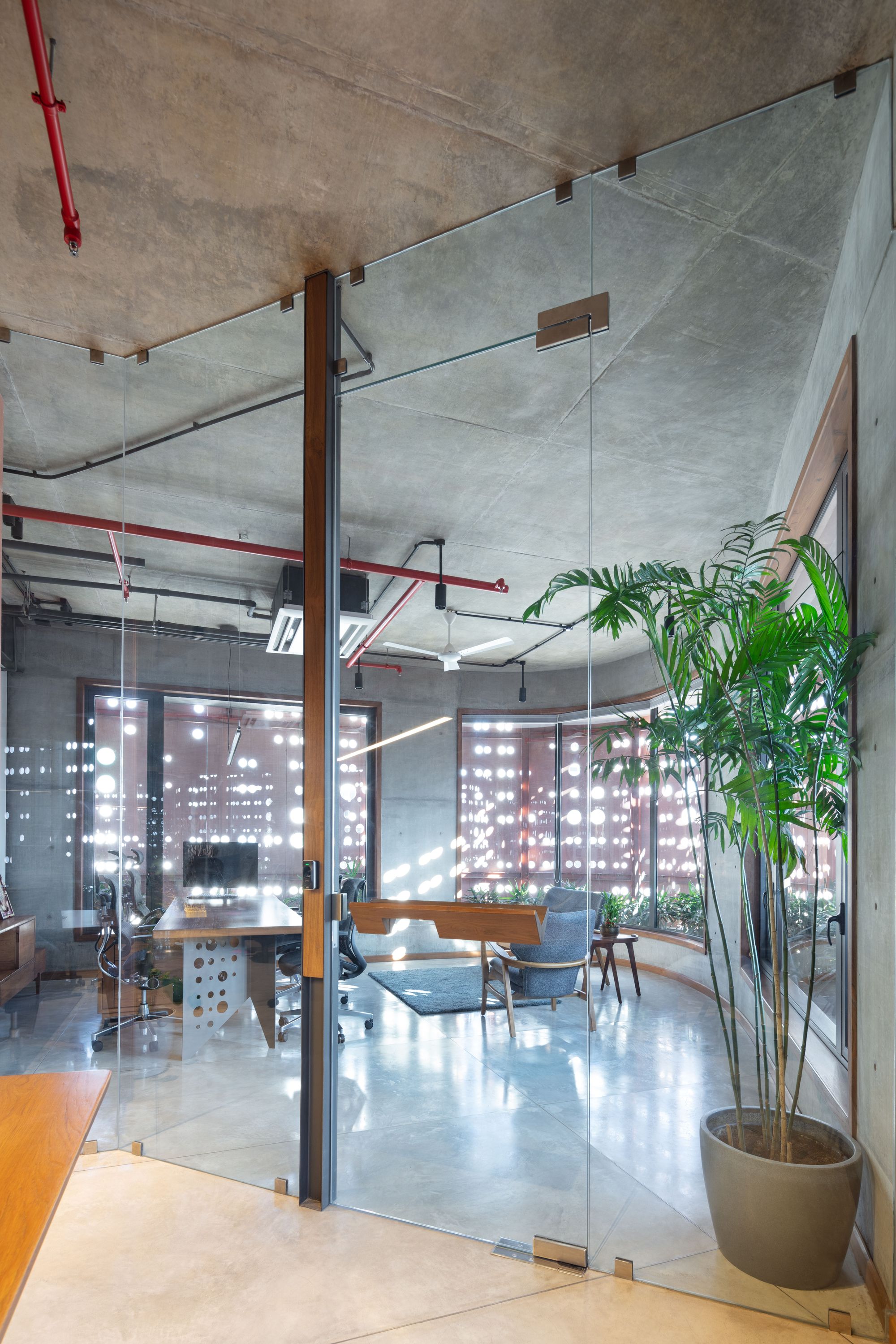 Gallery of Sangini House / Urbanscape Architects + Utopia Designs - 30