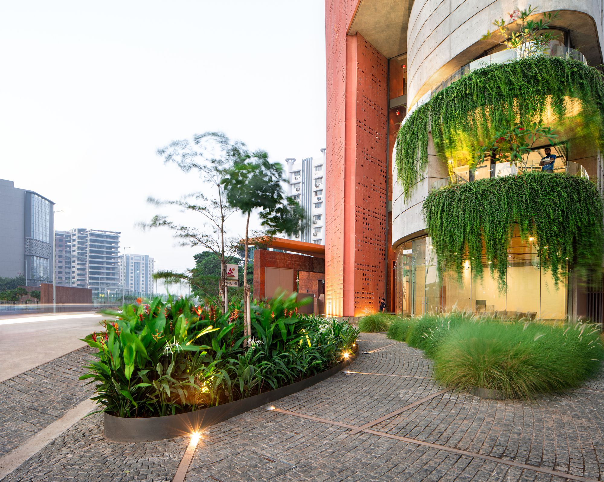 Gallery of Sangini House / Urbanscape Architects + Utopia Designs - 13