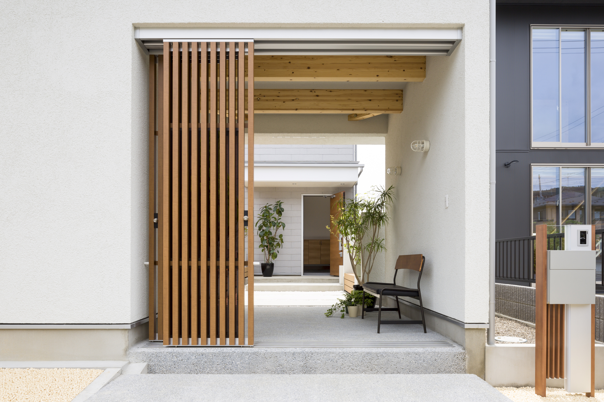 Gallery of Mon House / Royalhouse - 2
