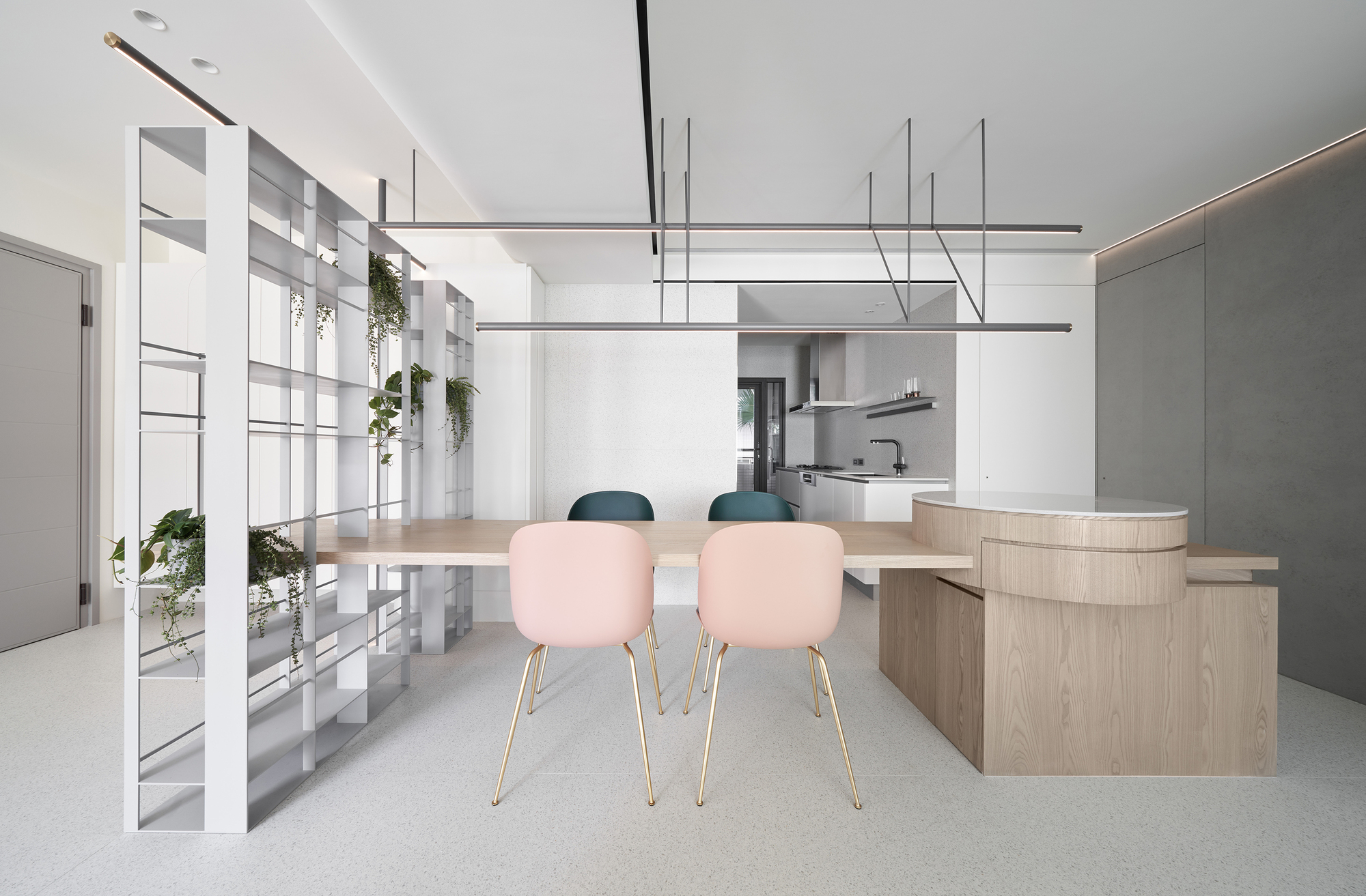 Gallery of Axis House / LCGA Design - 15