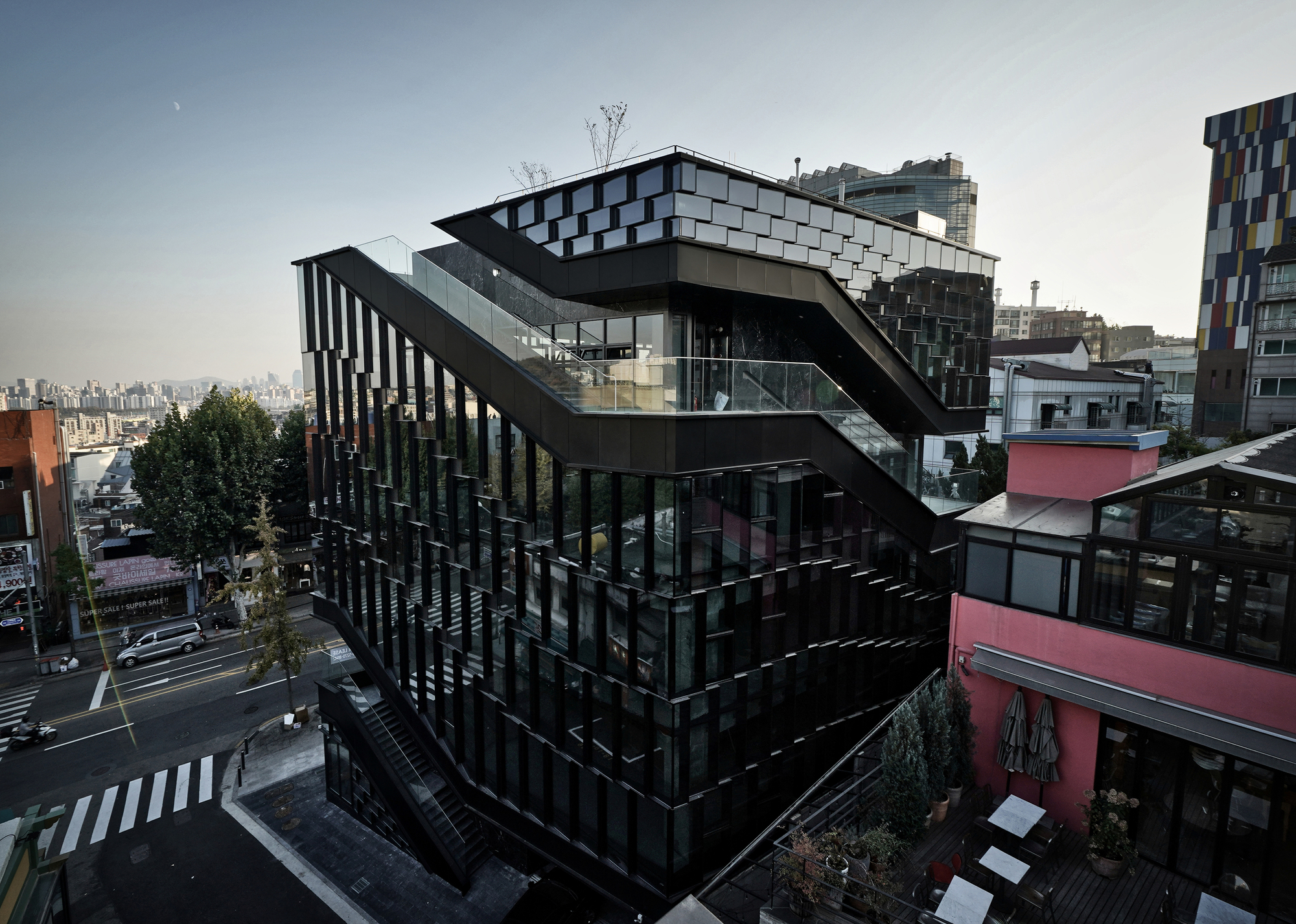 Gallery of M Street Building / LESS - 11