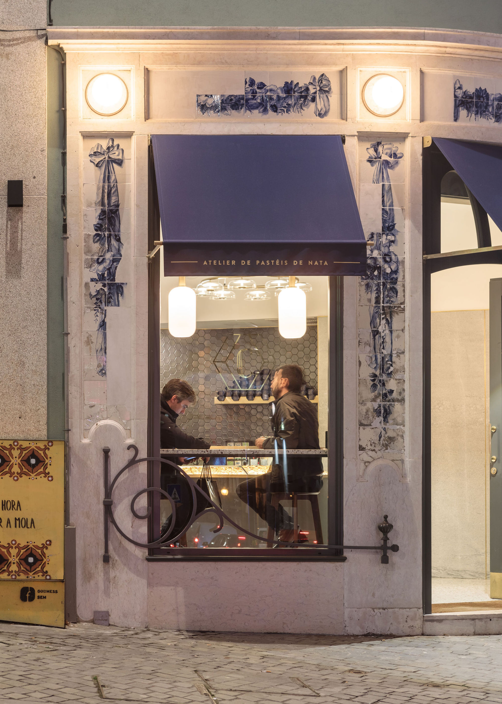 Gallery of Castro Bakery / LADO Arquitectura e Design - 4