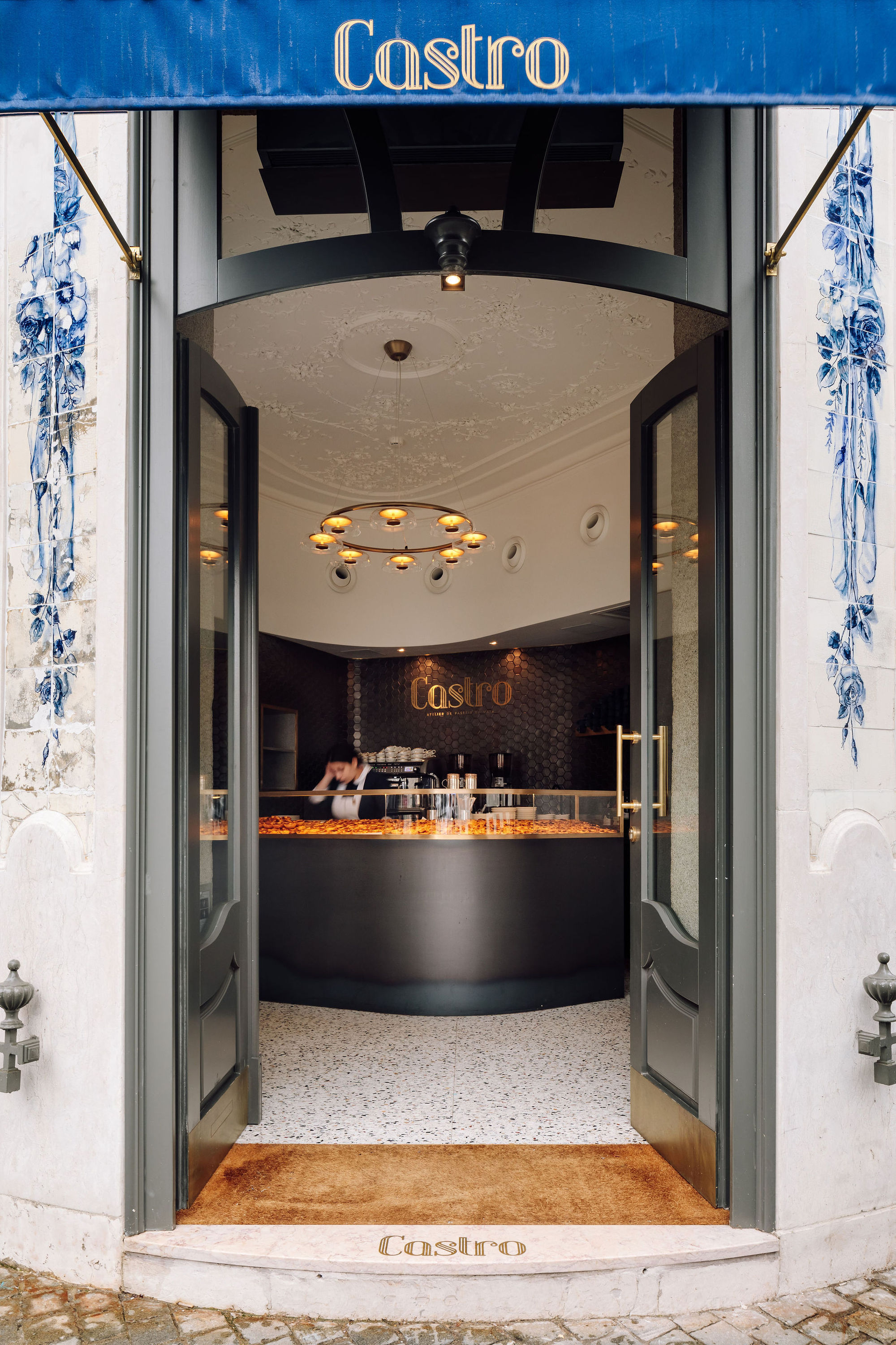 Gallery of Castro Bakery / LADO Arquitectura e Design - 12