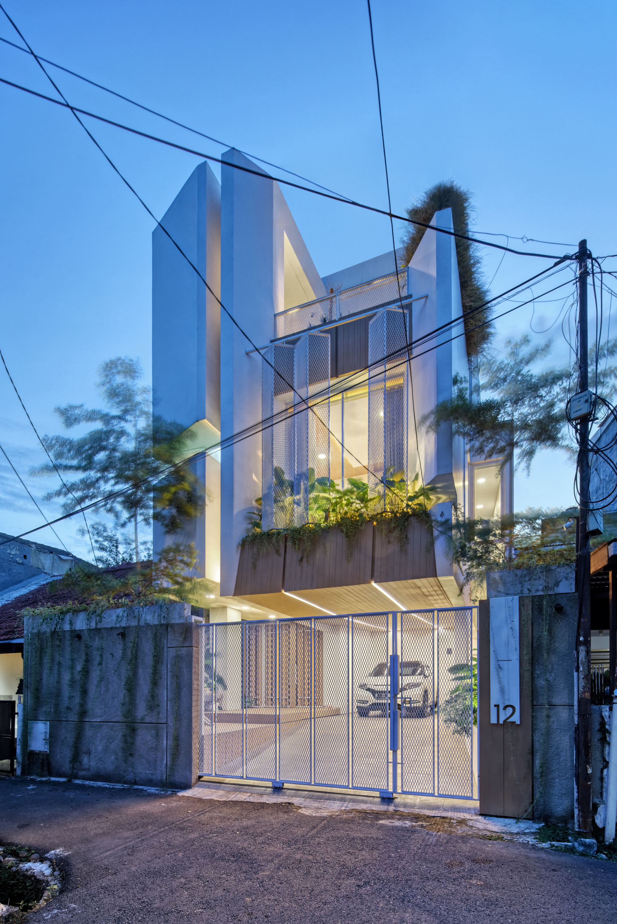 Gallery of Ster House / DELUTION - 21