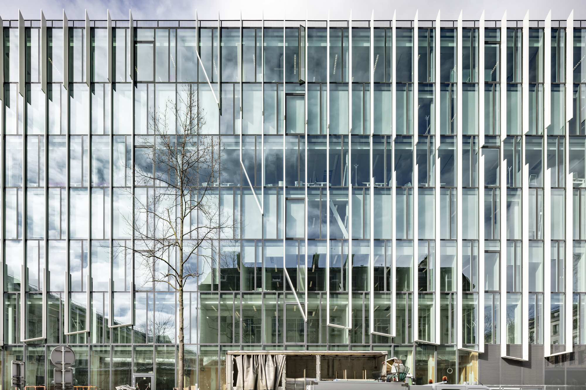 Gallery of Shift / Arte Charpentier - 23