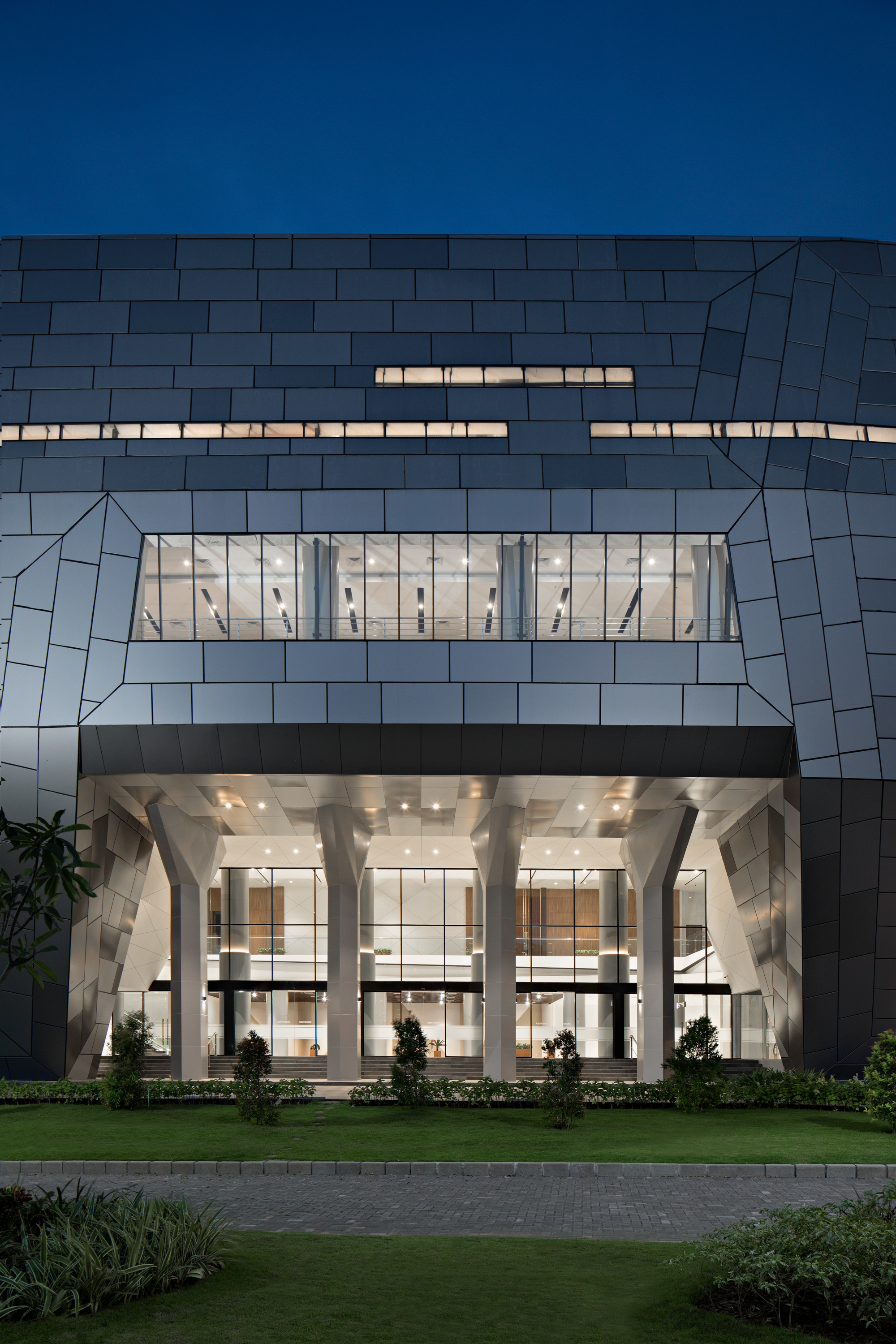 Gallery of WM Plenary Hall / Bgnr Architects - 14