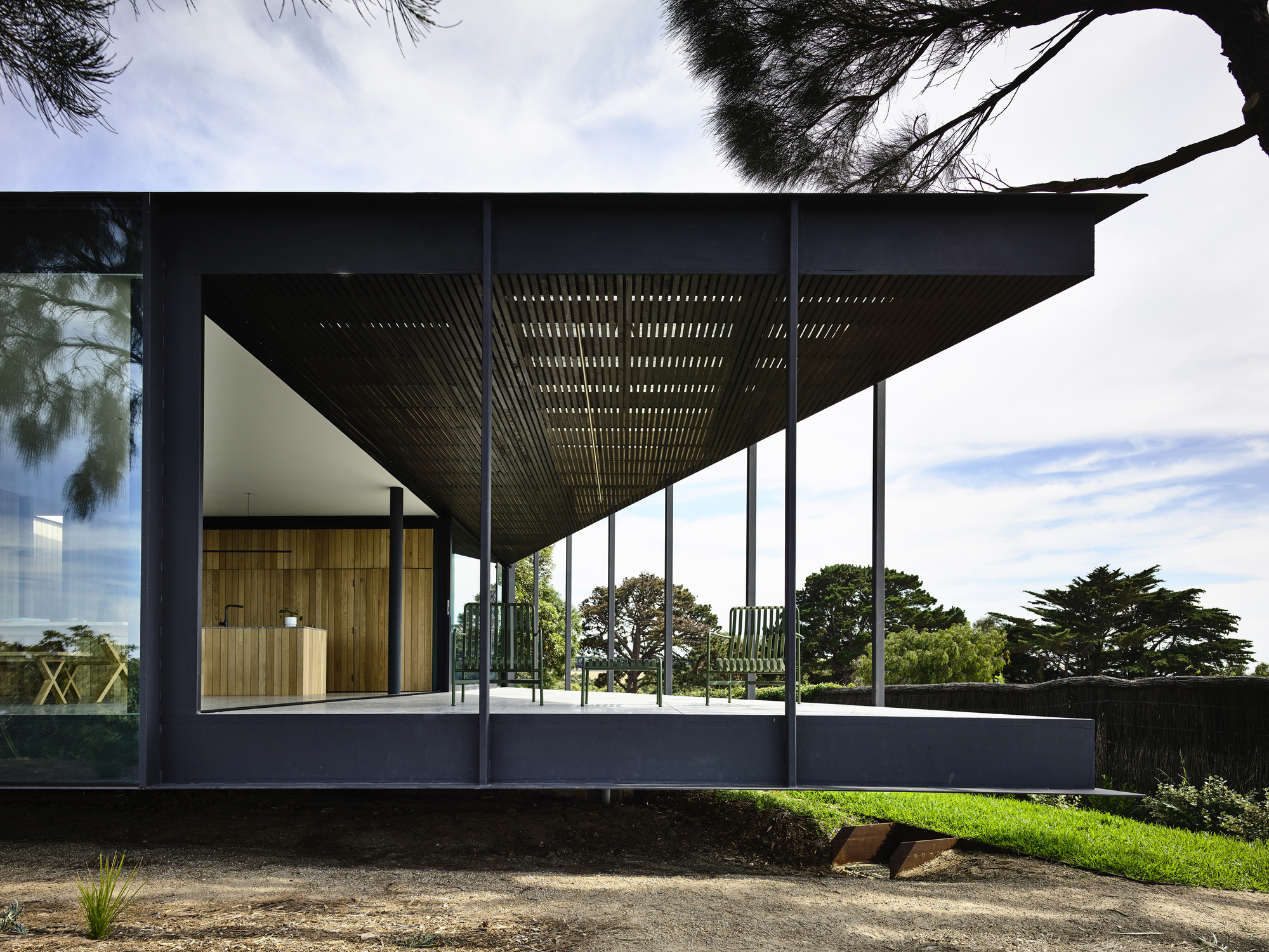Gallery of Bluff House / Rob Kennon Architects - 5