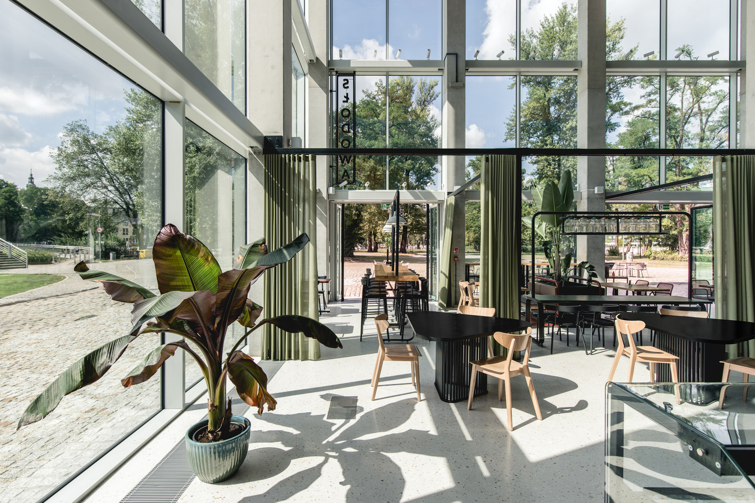 Gallery of Concordia Design Wrocław Restaurant / mode:lina architekci - 12