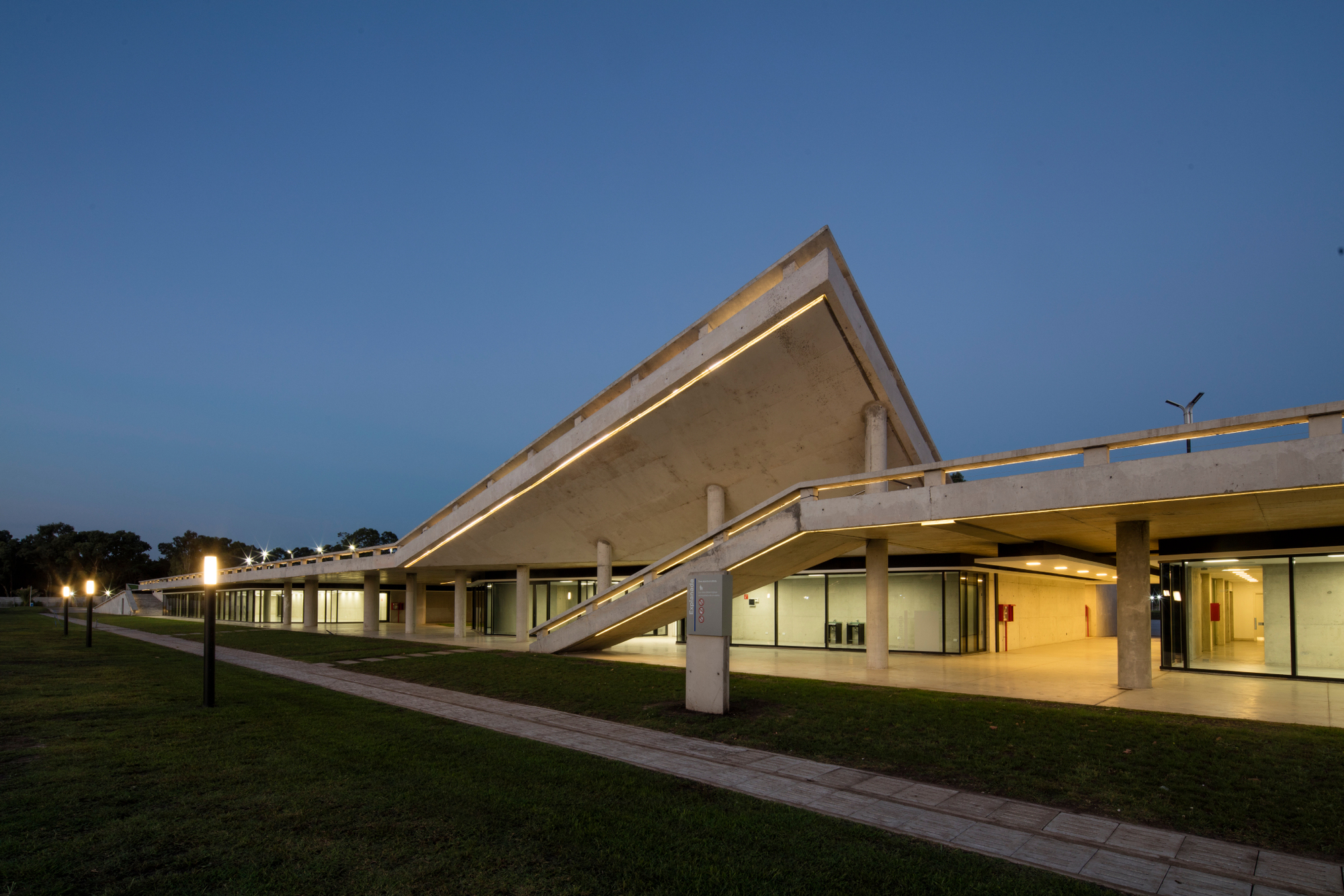 Gallery of Pavilion in Parque Santa Clara / Estudio Frolik - 30