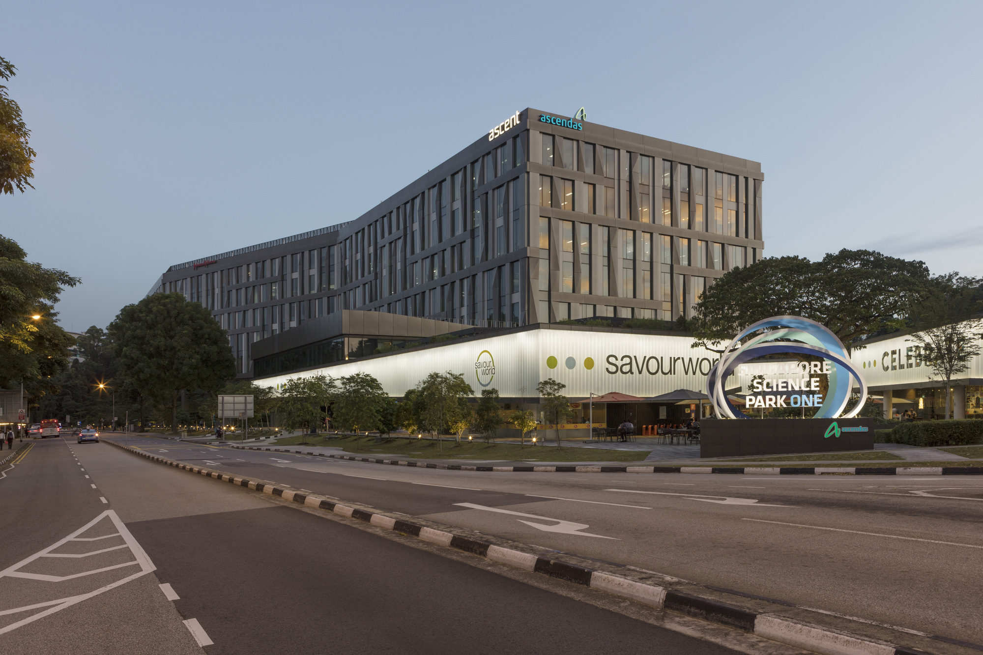 Gallery of Ascent Building / Studio Woodroffe Papa - 2