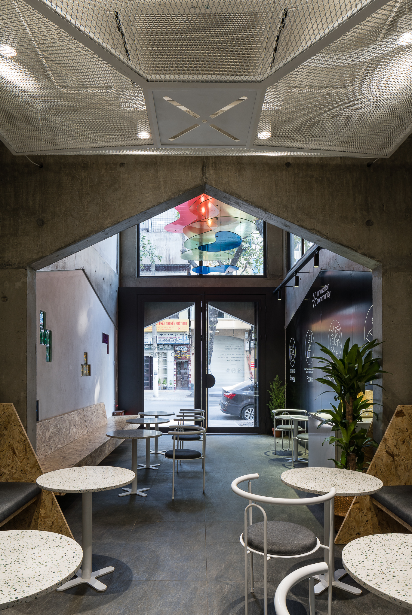 Gallery of VUUV building / VUUV Architecture and Interior Design - 15