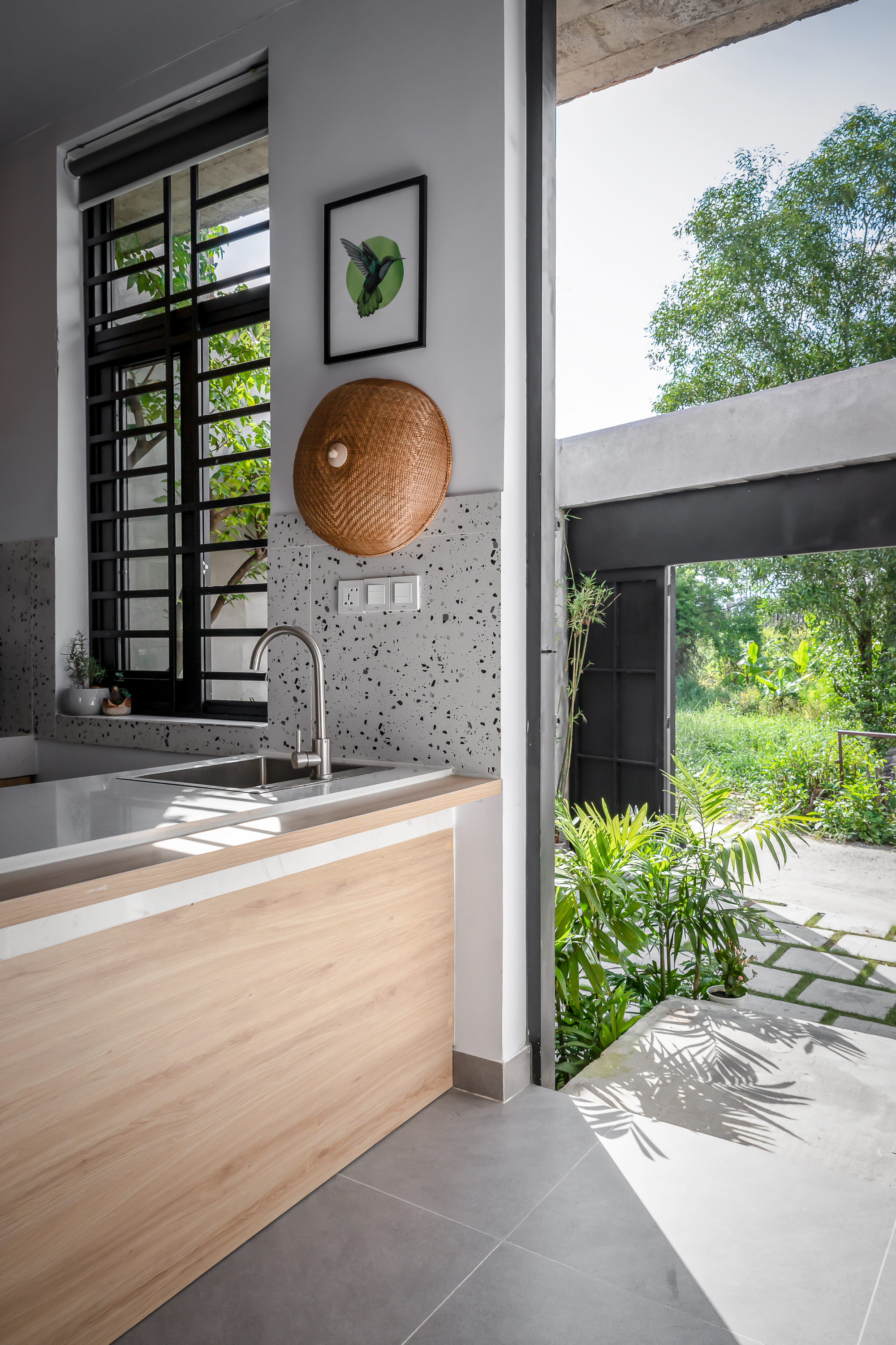 Gallery of 3 Green Spaces House / A-Boom Design Office - 6