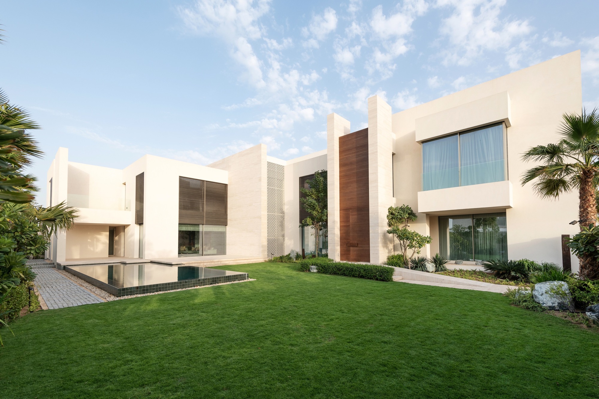 Gallery of Lima Villa / Loci Architecture + Design - 12