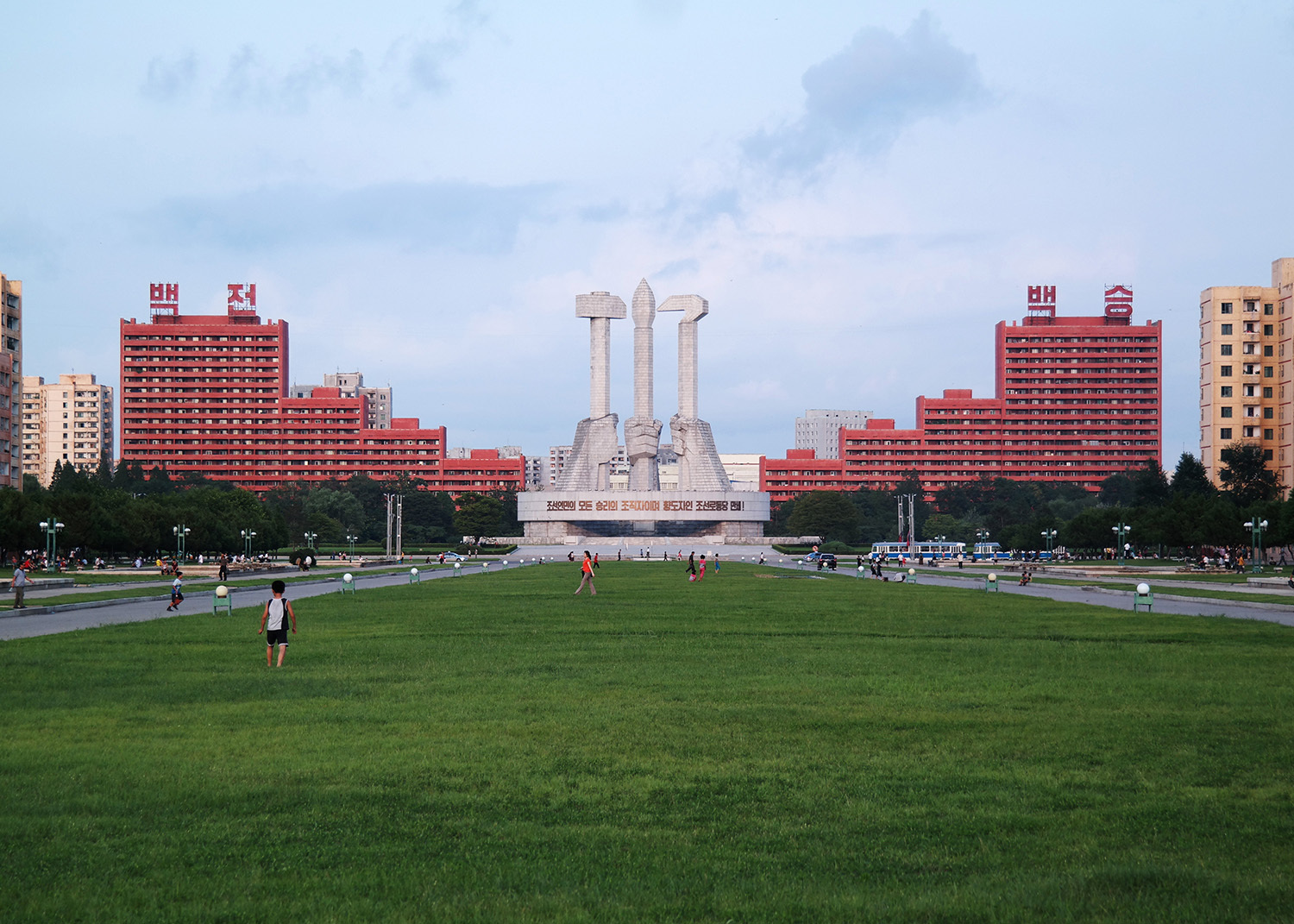 Gallery of "Pyongyang Architecture Map" by Oliver Wainwright - 1
