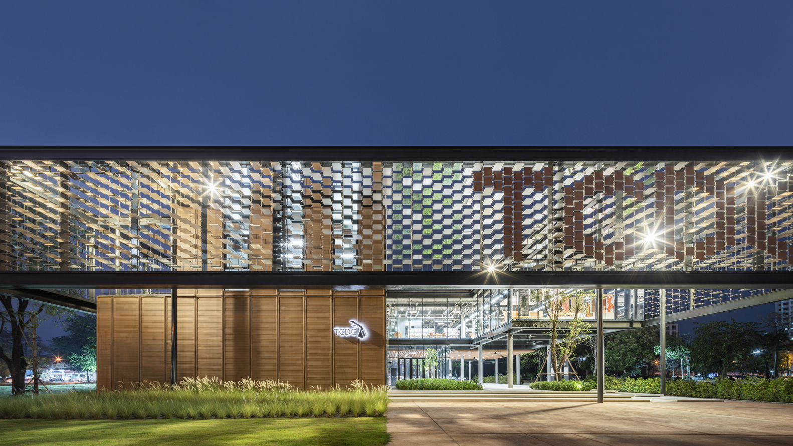 Gallery of Thailand Creative Design Center Khon Kaen / Architects 49 - 15