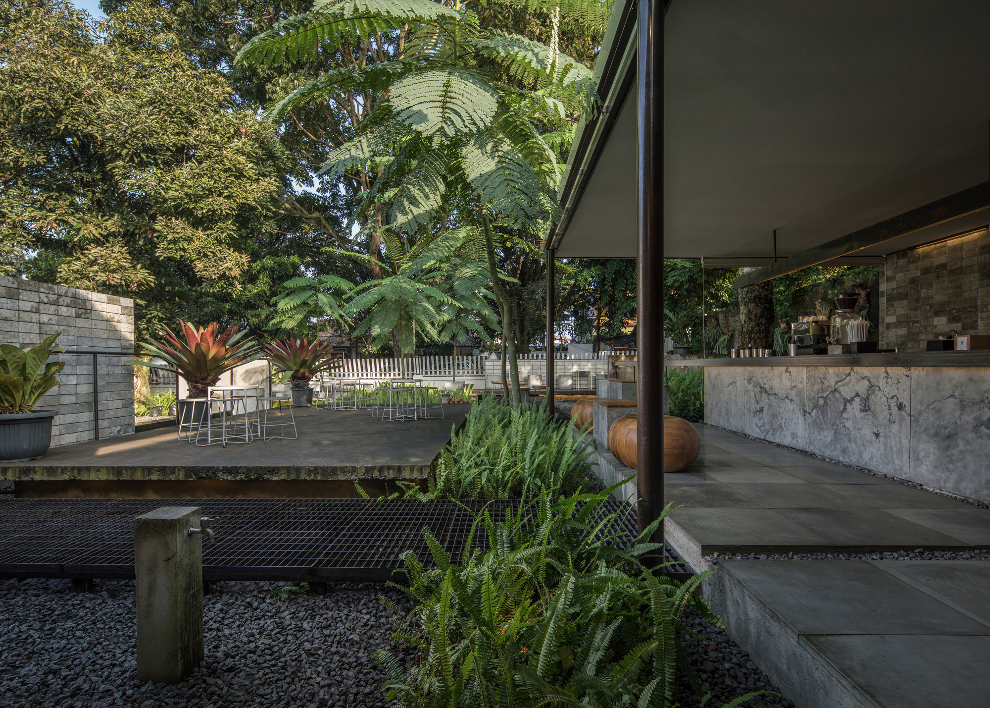 Galeria de Café Kilogram / Pranala Associates - 10