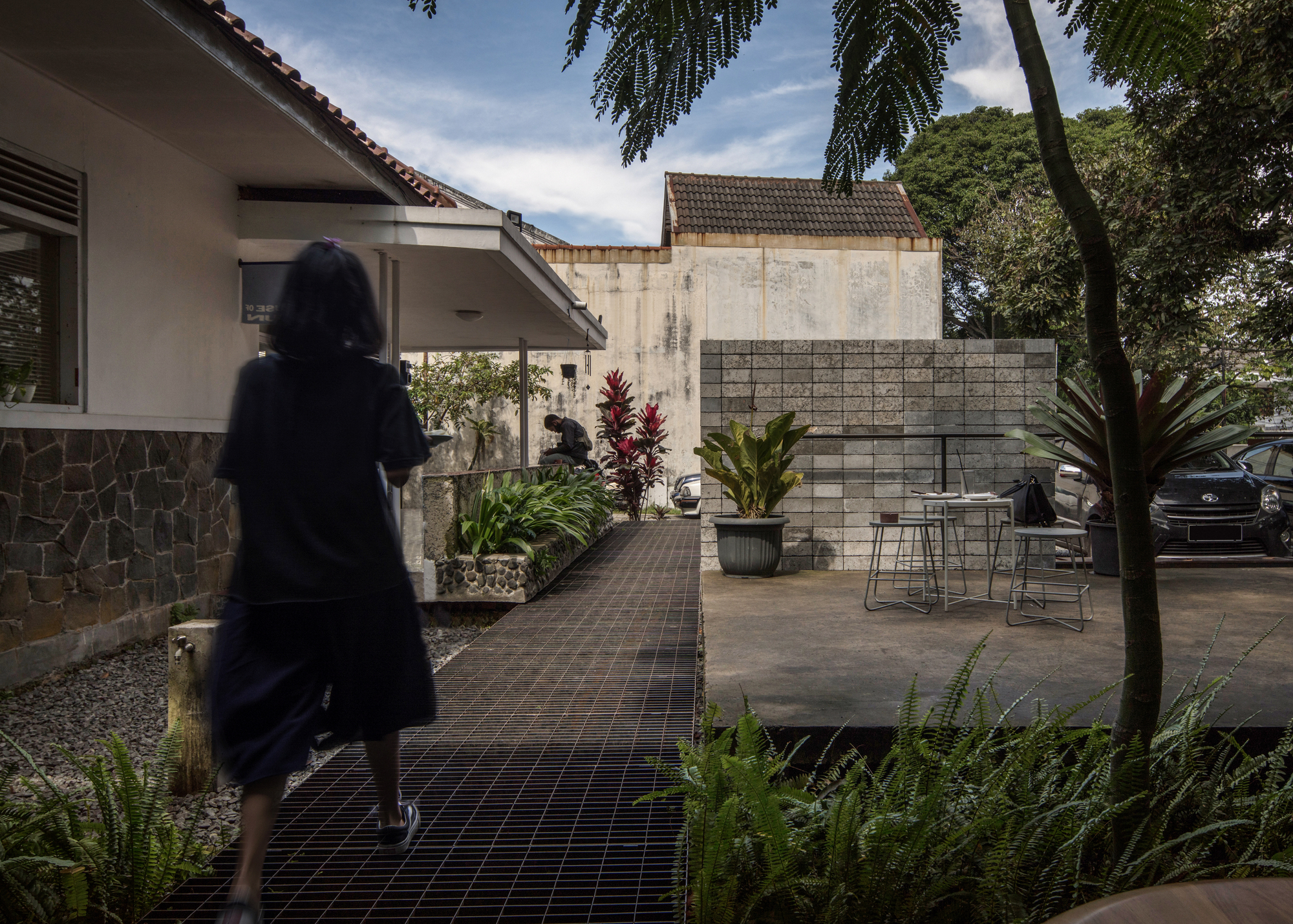 Gallery of Kilogram Coffee Shop / Pranala Associates - 6