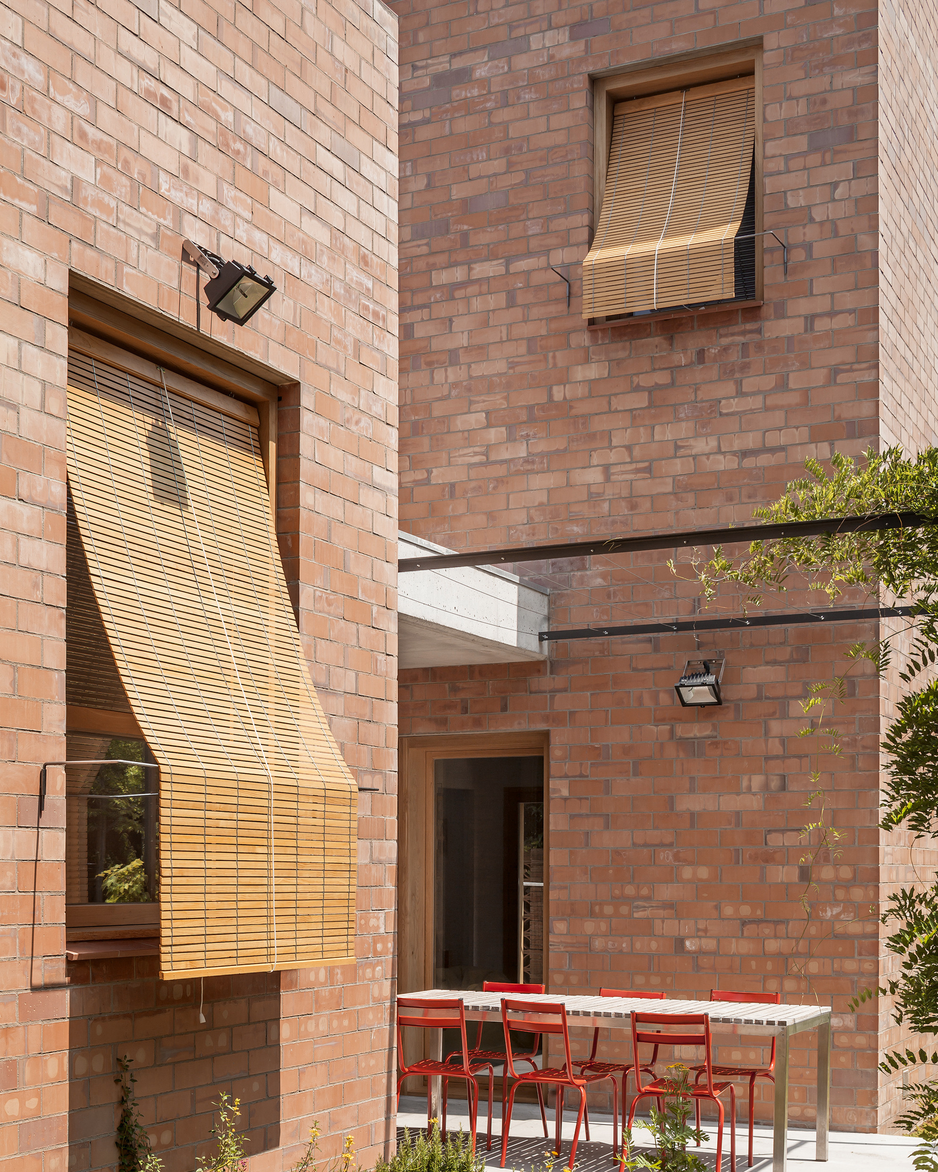 Gallery of Traditional Solutions, Modern Projects: Wooden Screens for ...