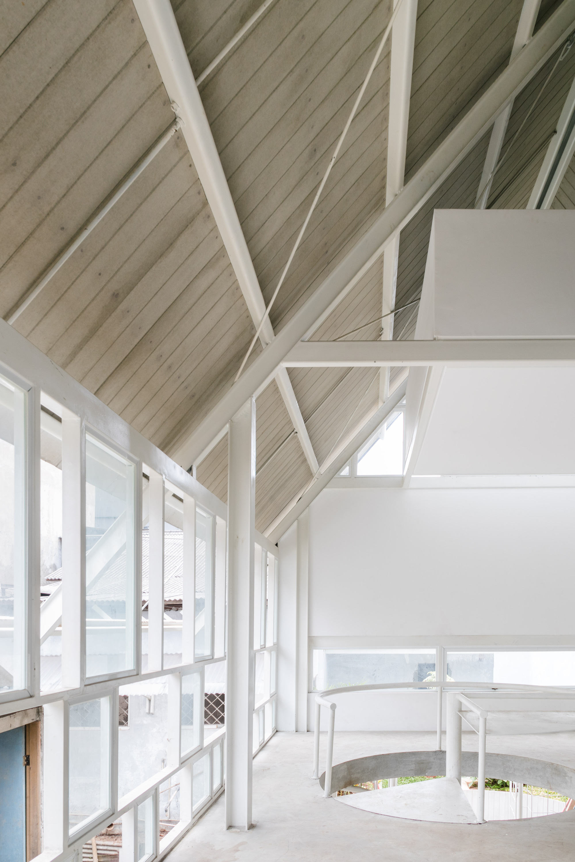 Gallery of Arsya House / Atelier Riri + Arsitek Tropis - 3