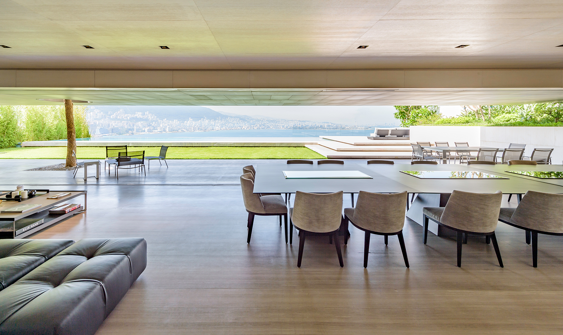 Gallery of How to Expand Spaces with Revolving Corner Windows - 3