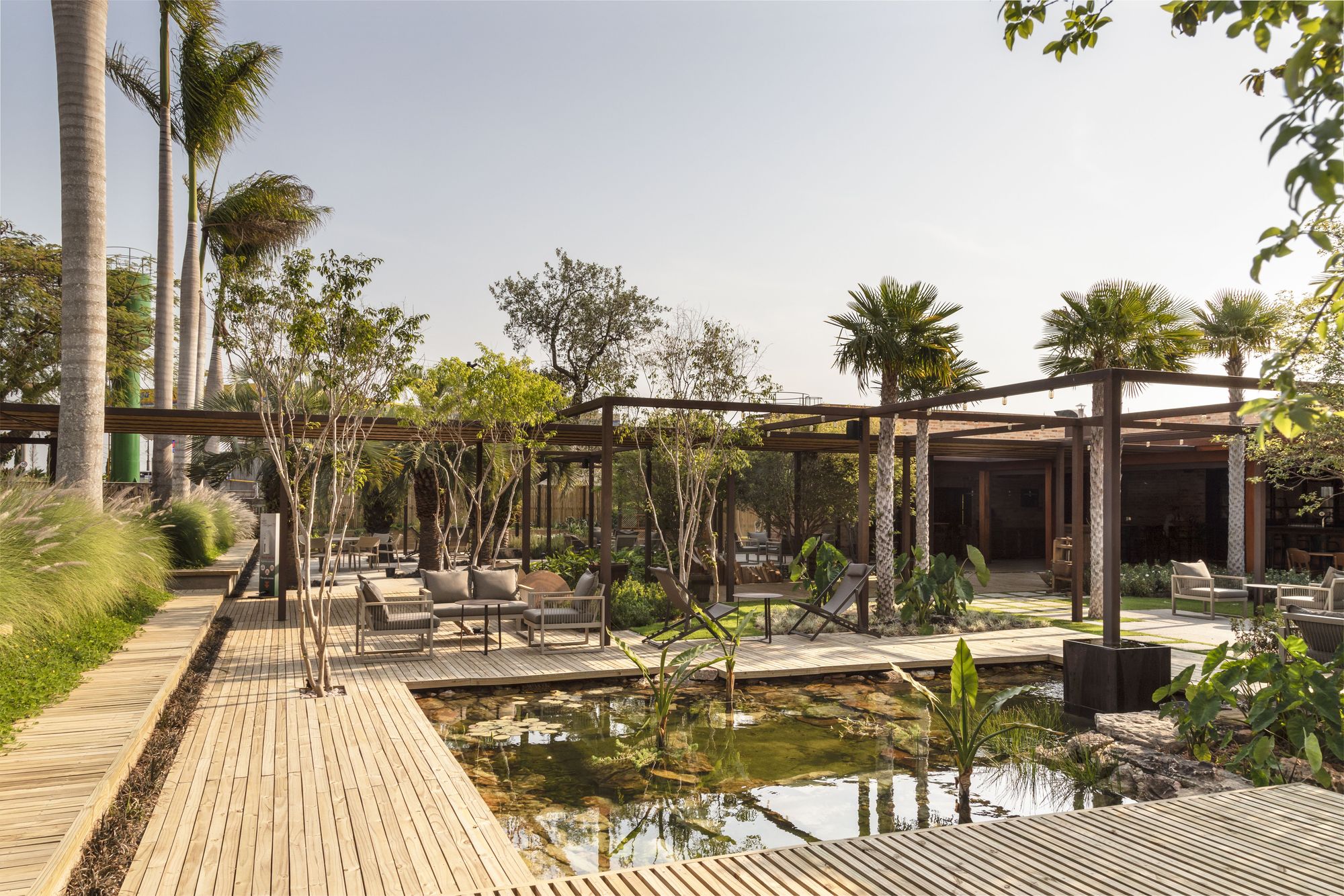 Gallery of Landscaping Restaurant Origin 75 / Alexandre Furcolin Paisagismo - 5