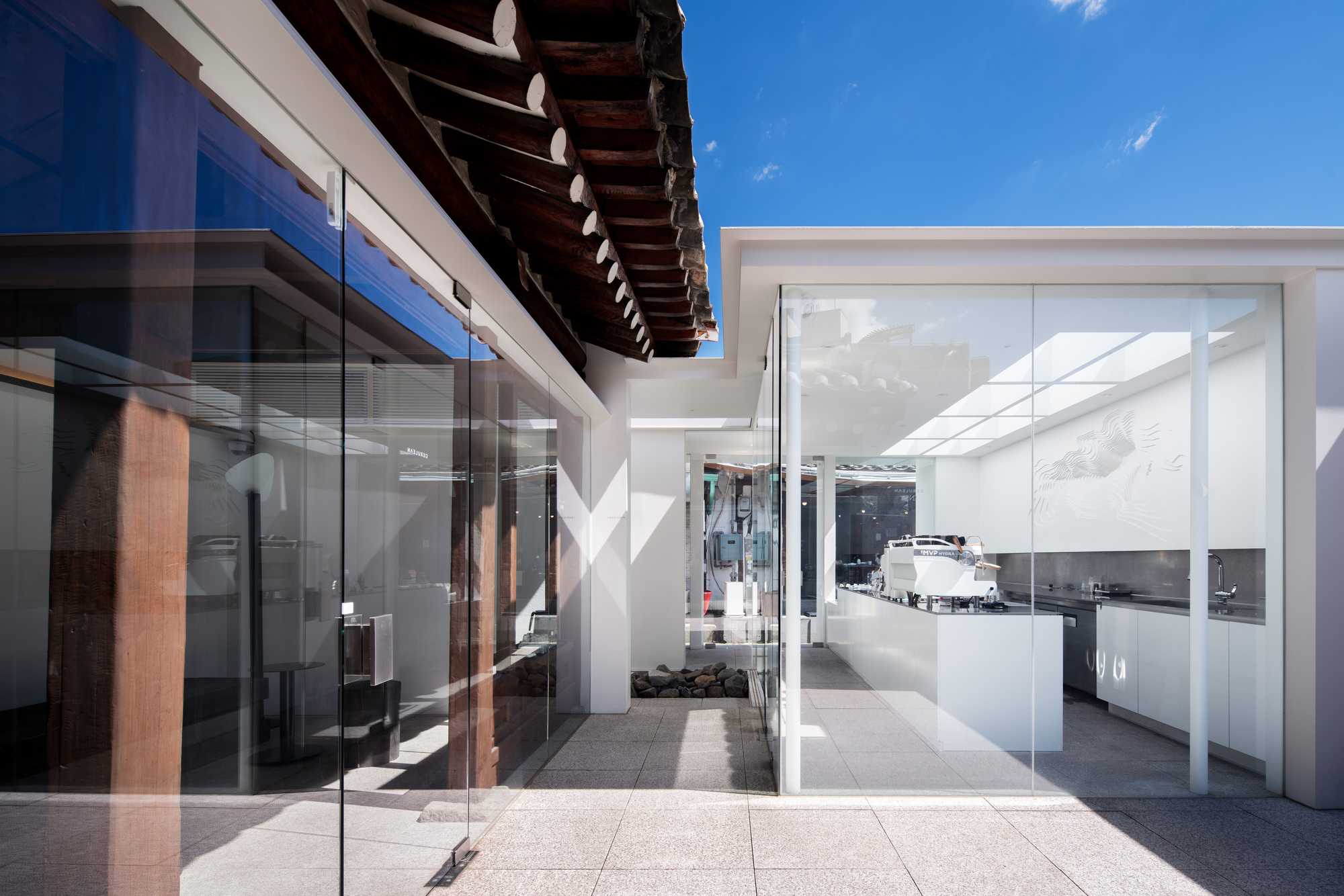 Gallery of Cerulean Coffee Shop / stof. - 8