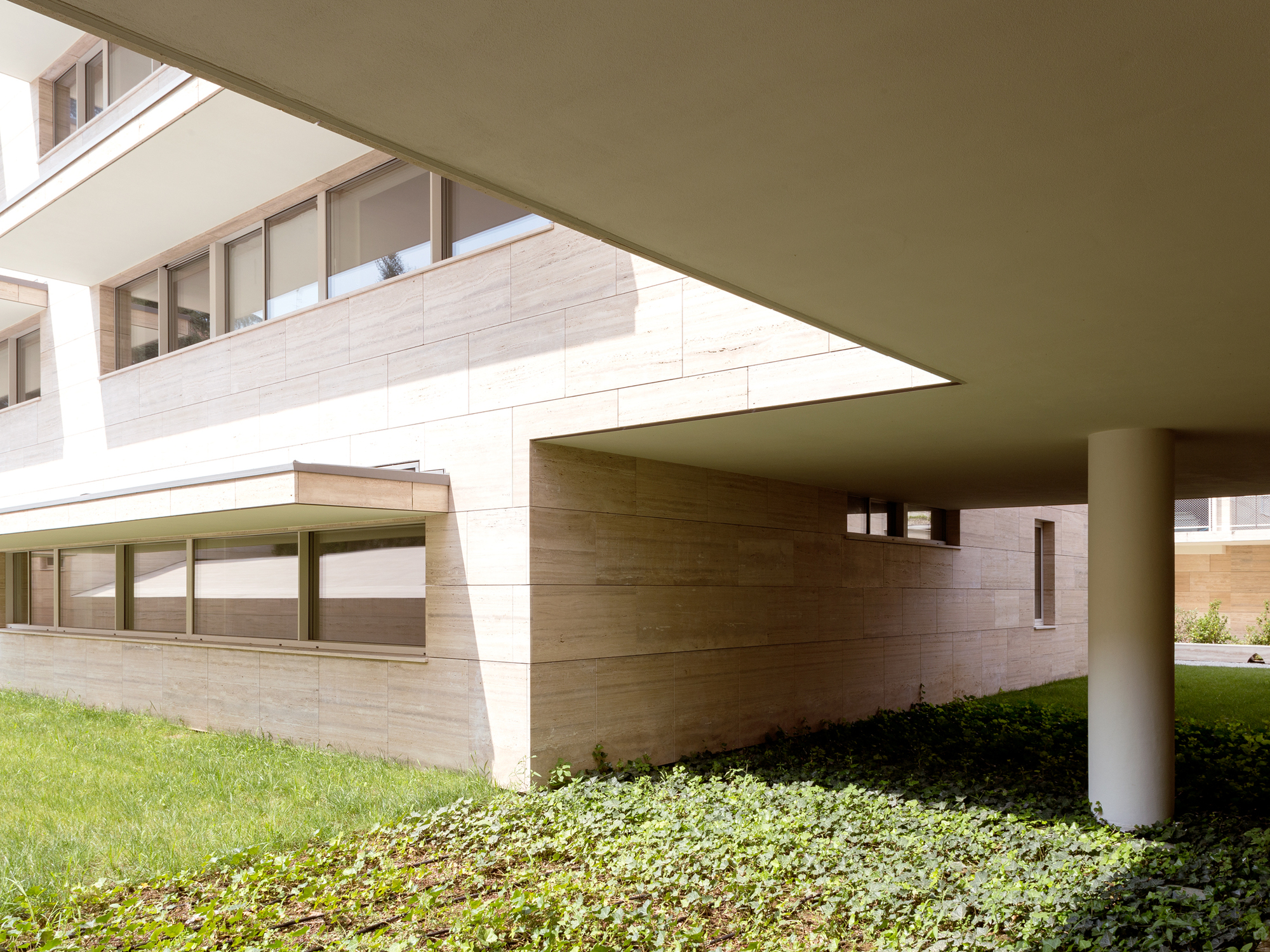Gallery of Residencial Complex in Gallarate / Álvaro Siza + COR ...