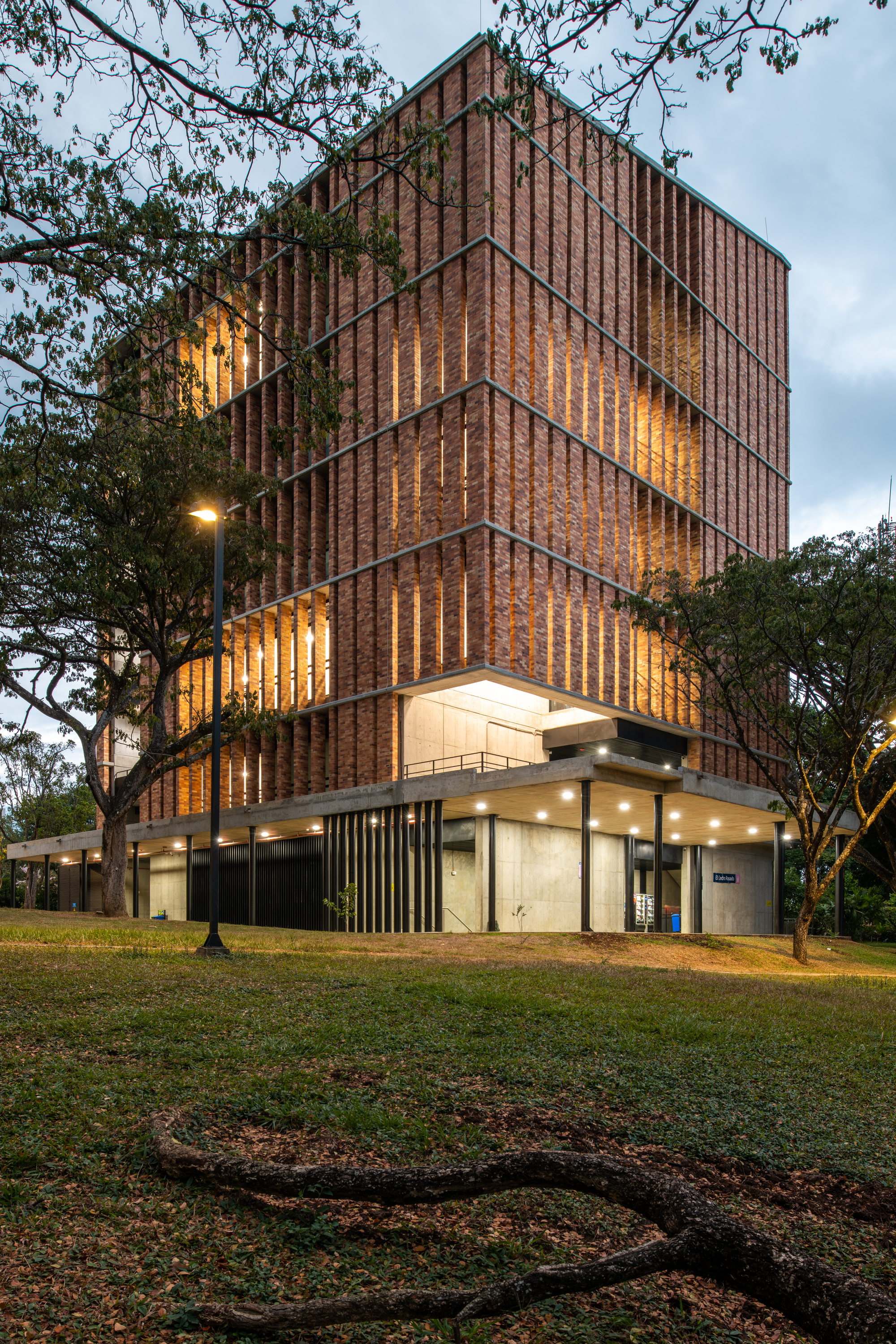Galería de Edificio Multipropósito Cedro Rosado / Espacio Colectivo Arquitectos - 23