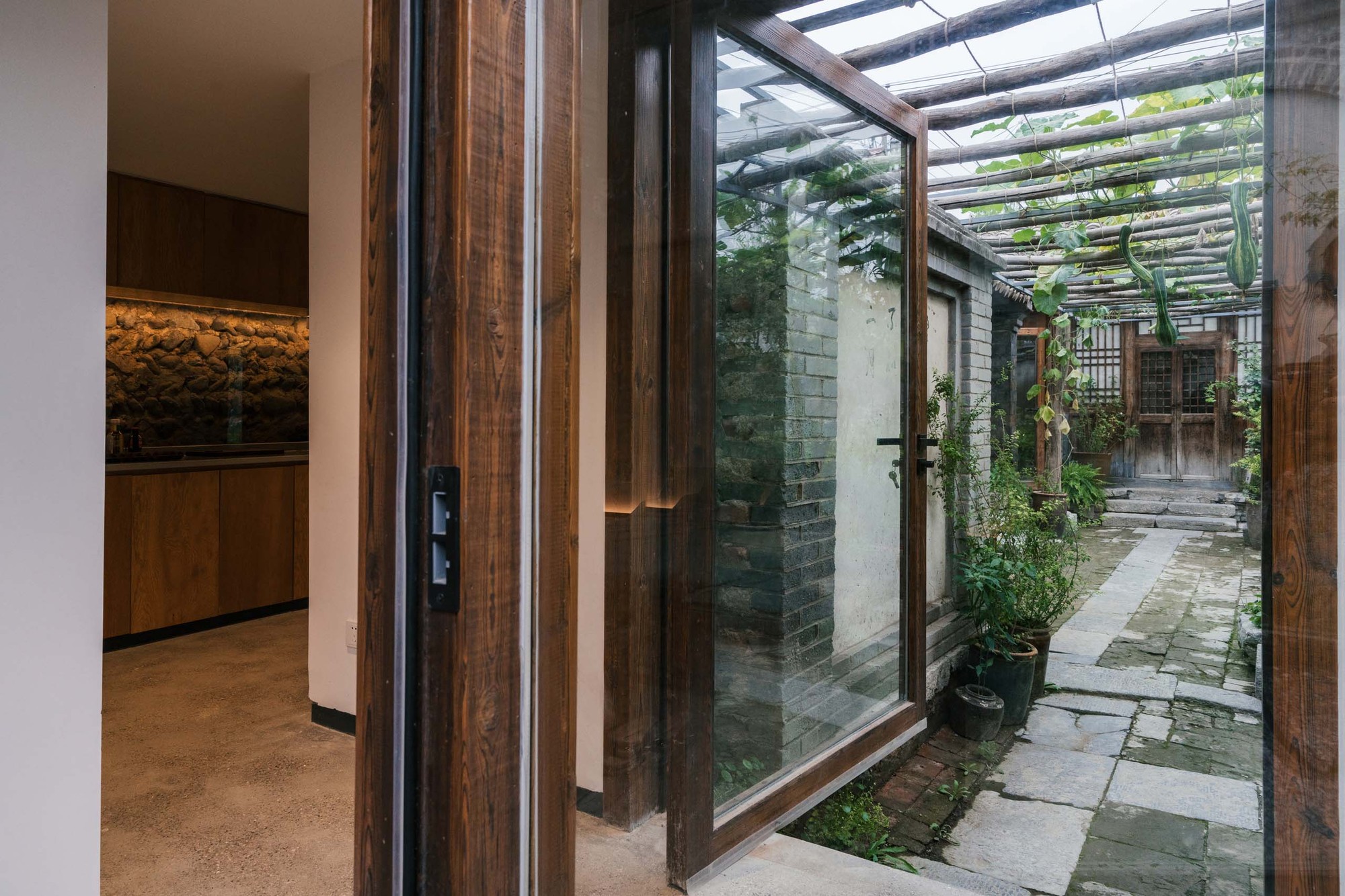 Gallery of House of Passages / Chaoffice - 15