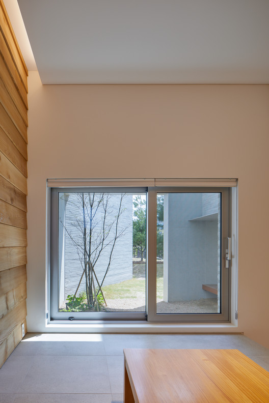 Unyang-dong Ria’s Two-Family House / Seoga Architecture | ArchDaily