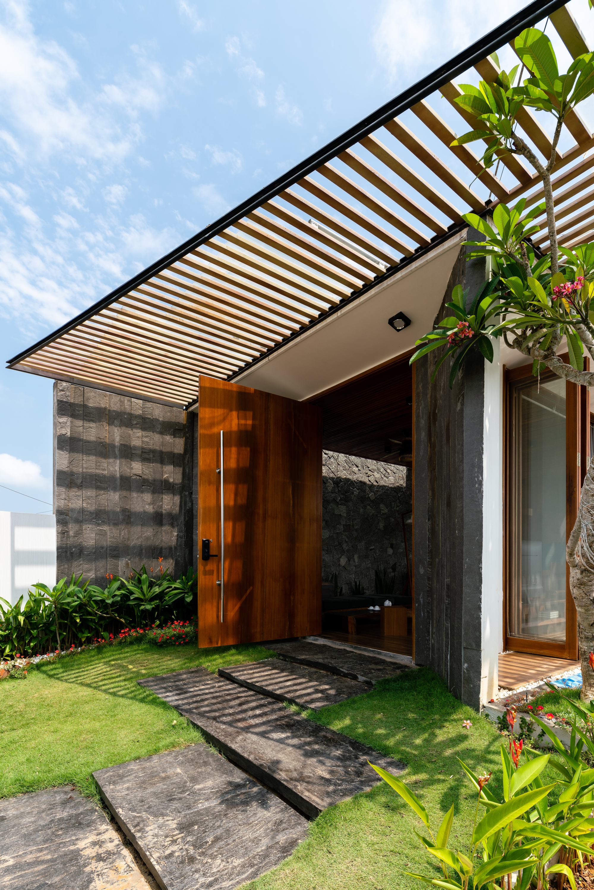 Gallery of The Water House / CIA Design Studio - 7