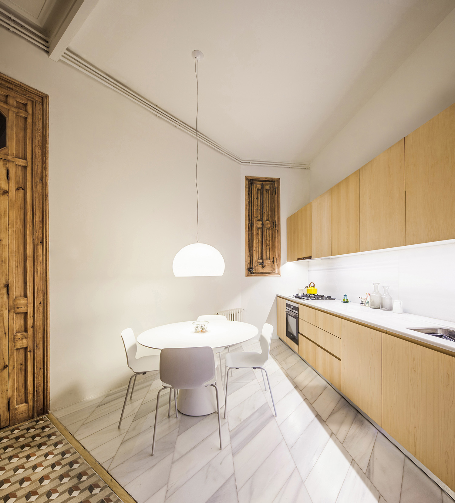 Gallery of Cabinet Studio Apartment Refurbishment / Anna & Eugeni Bach - 2