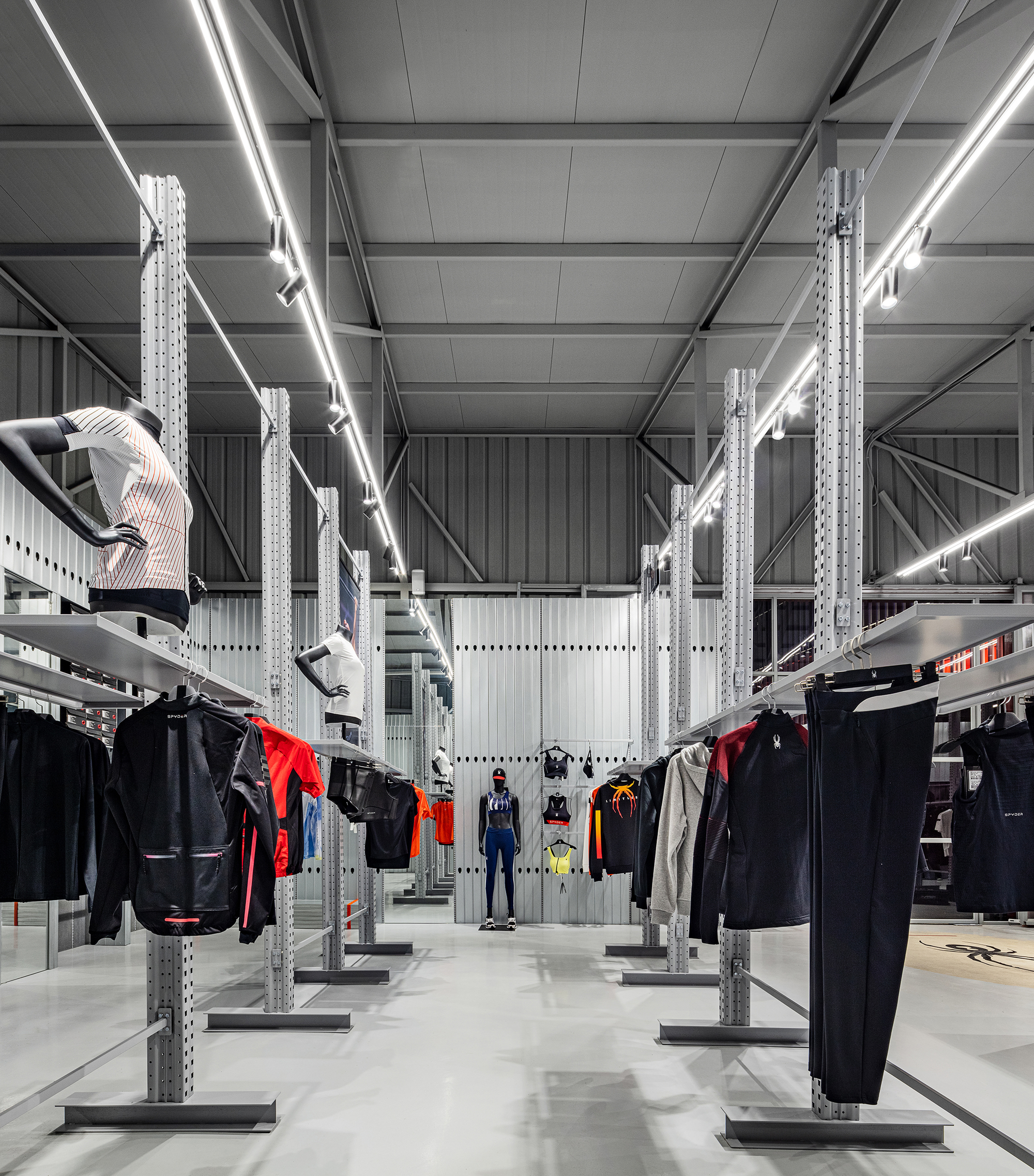 Gallery of Spyder Haven Store / Betwin Space Design - 18