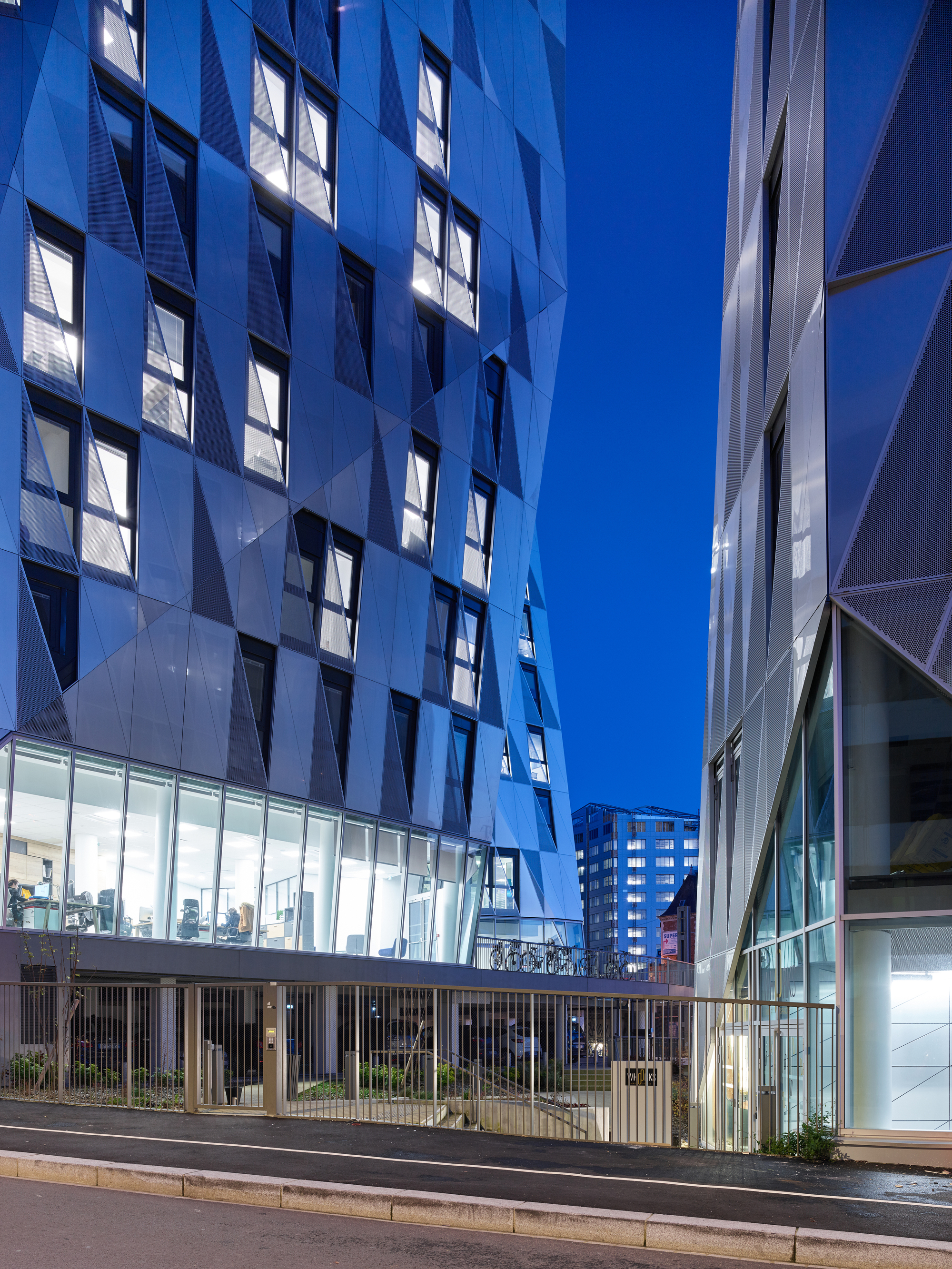 Gallery of Urban Quartz Office Building / Hamonic + Masson & Associés ...