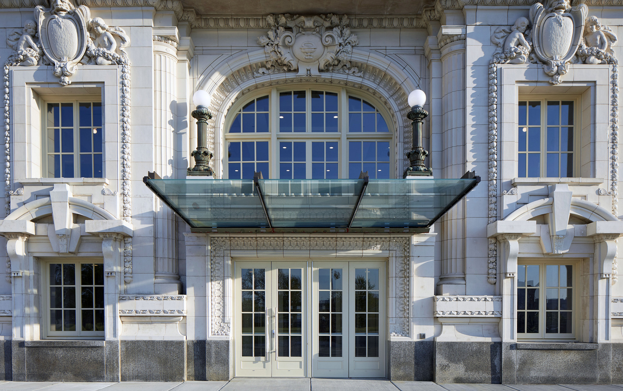 Gallery of The Renovation of Cook County Hospital / SOM - 10