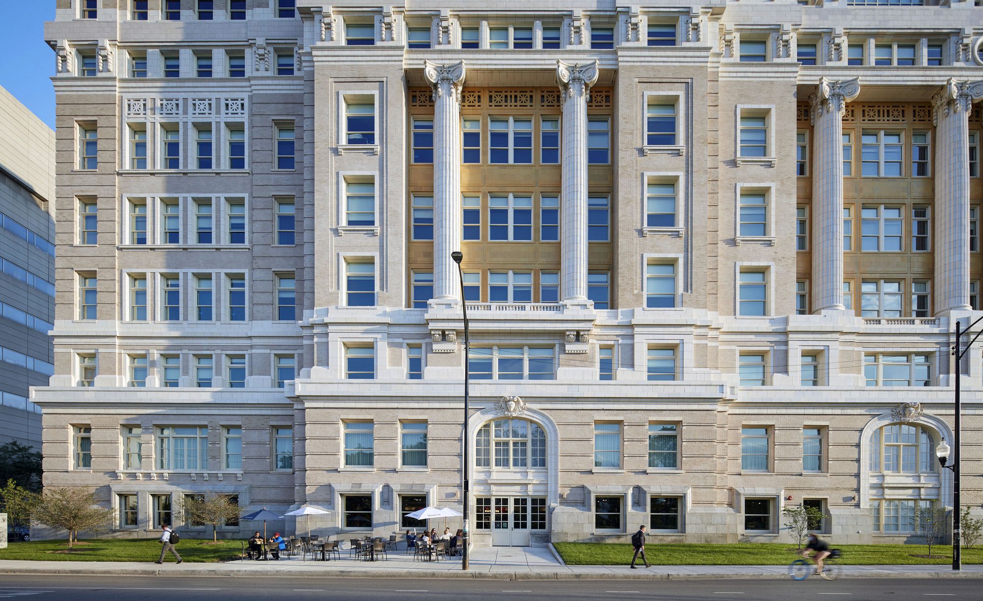 Gallery of The Renovation of Cook County Hospital / SOM - 9