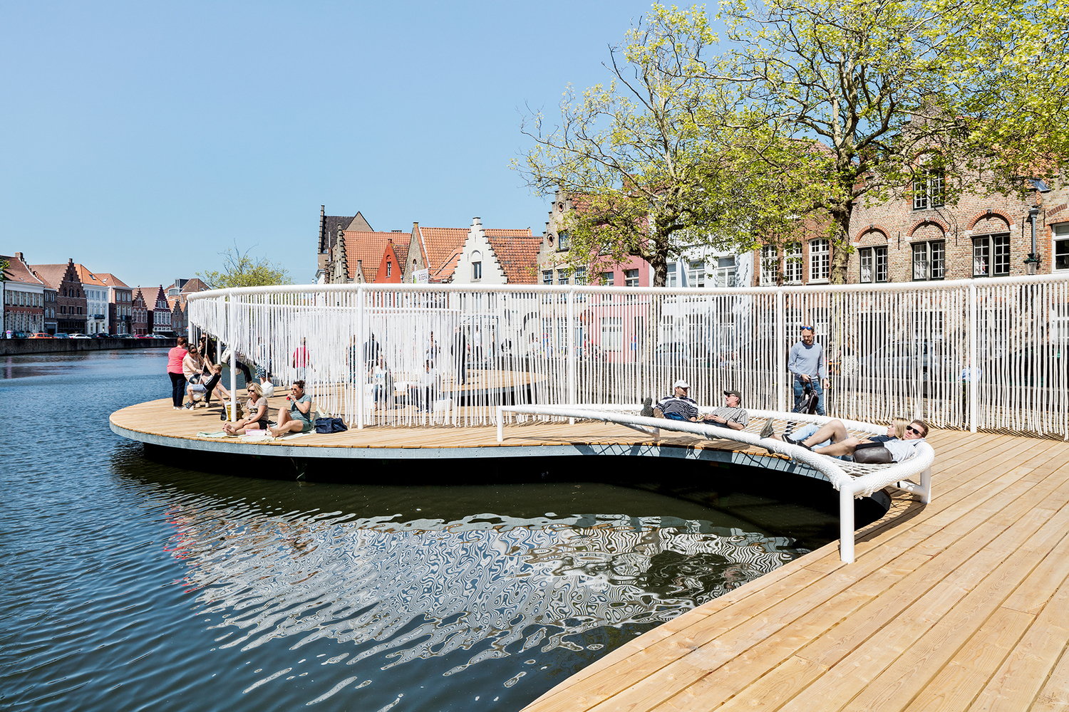 Gallery of Wooden Decks in Public Spaces: Welcoming Floors for ...