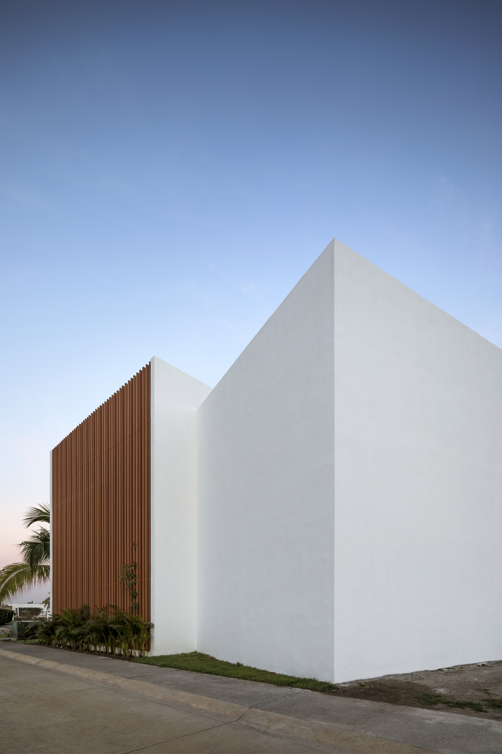 Gallery of Calicanto House / REA Studio - 9