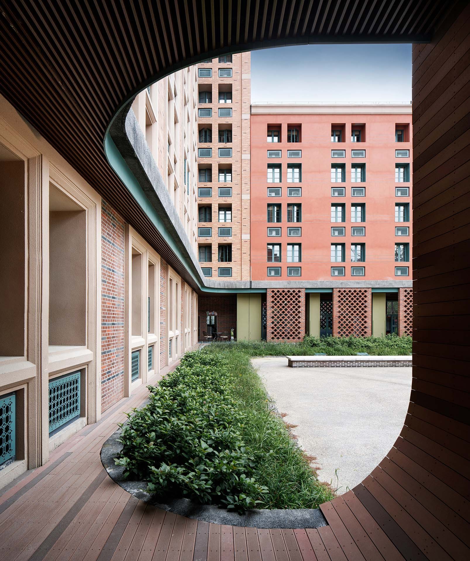 Gallery of International Campus of Zhejiang University / UAD - 17